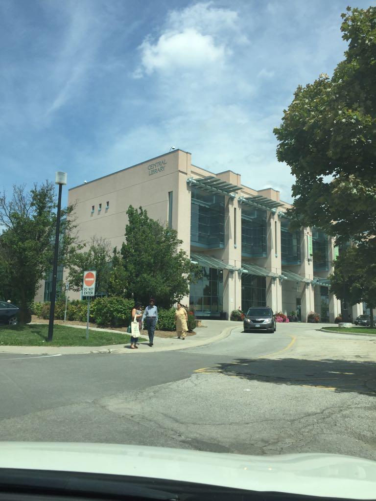 Richmond Hill Central Library | Richmond Hill, ON | EV Station