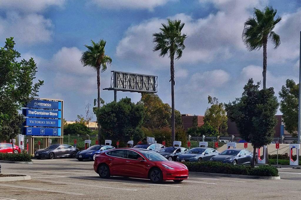 The Collection at RiverPark | Oxnard, CA | EV Station