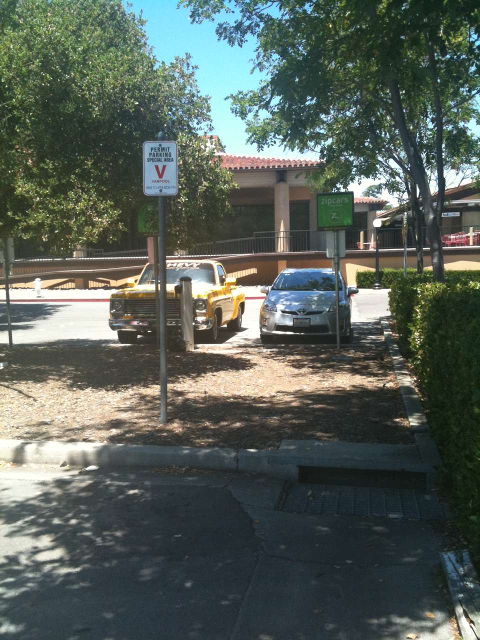 Stanford Tresidder Union | Stanford, CA | EV Station