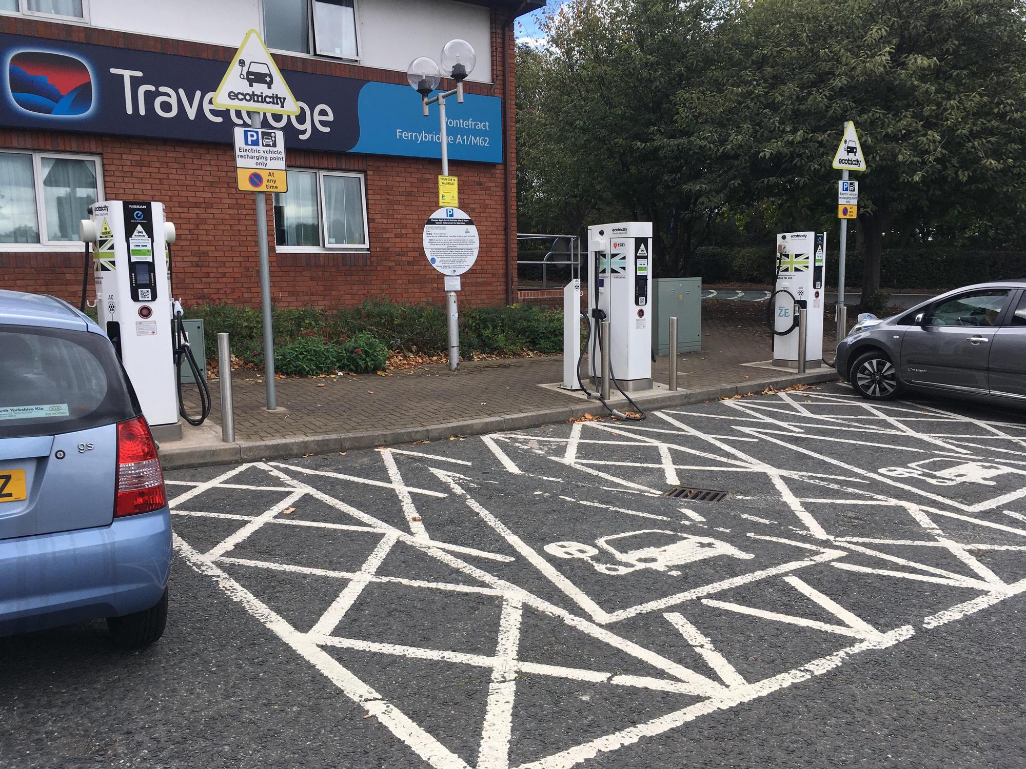 Moto Ferrybridge (1) | Moto Services, M62 Motorway Jct 33 / A1(M ...