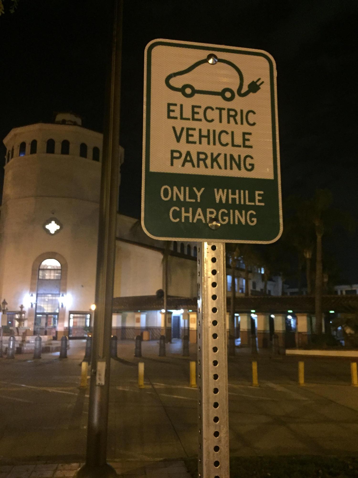 Santa Ana Regional Transportation Center | Santa Ana, CA | EV Station