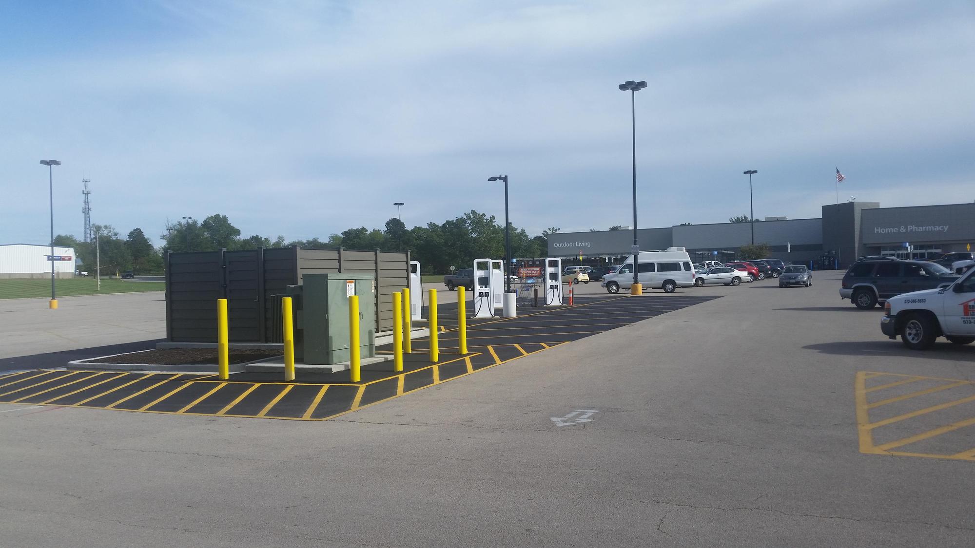 Walmart Supercenter | Sullivan, MO | EV Station