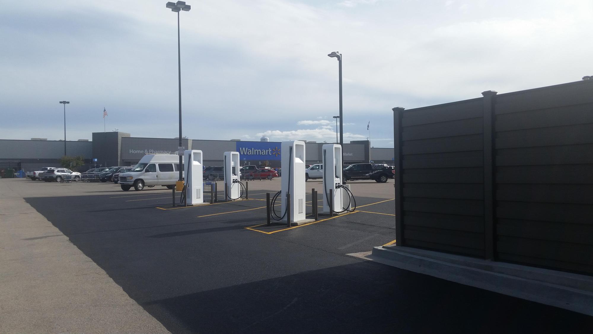 Walmart Supercenter | Sullivan, MO | EV Station