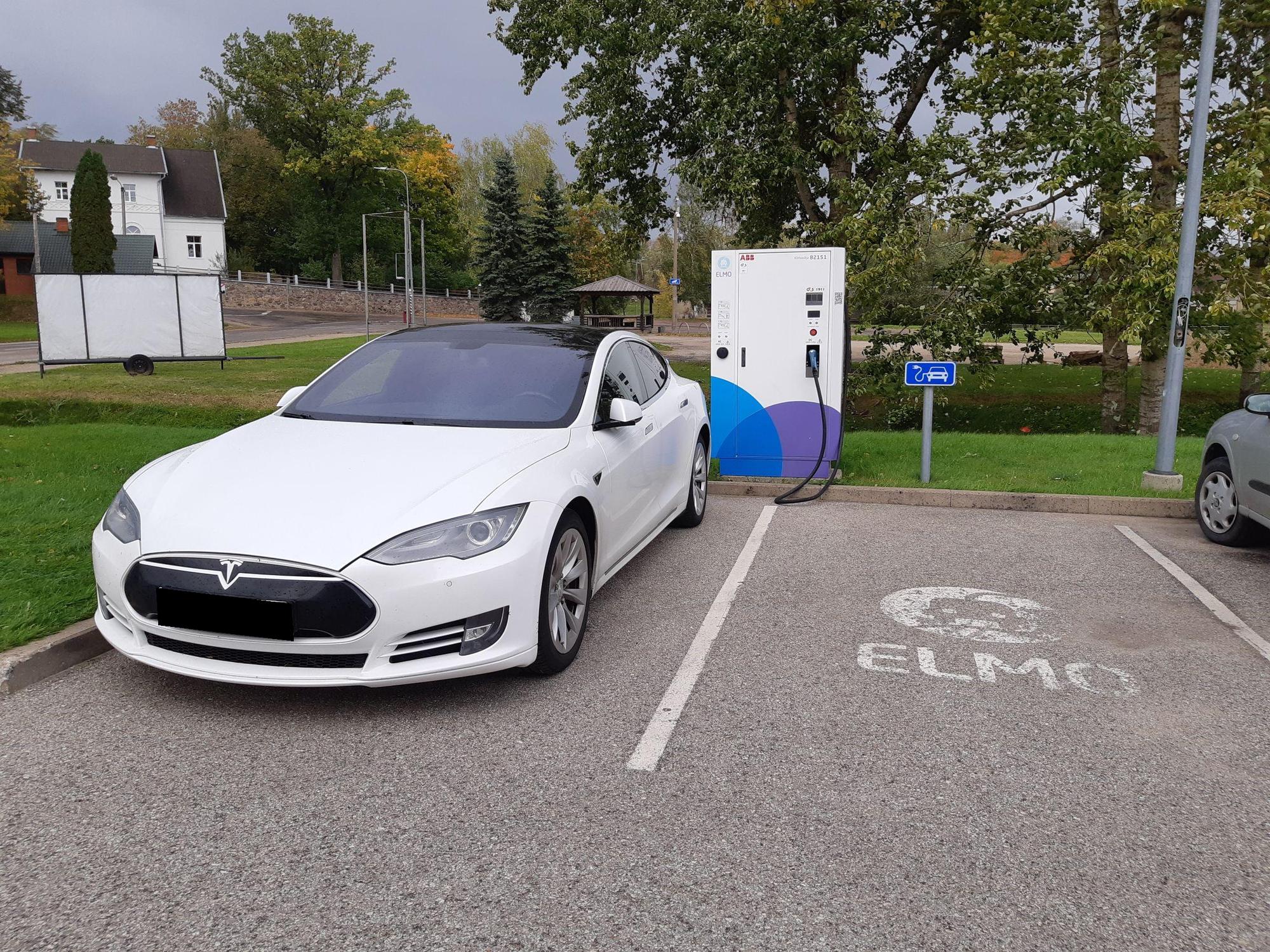 Valga Riia Rimi | Enefit Volt | Valga, Valga maakond | EV Station