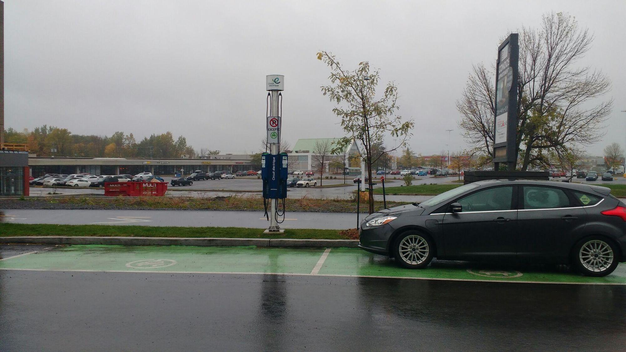 Boulevard Georges Gagné S Stationnement / Chargement | Delson, QC | EV ...
