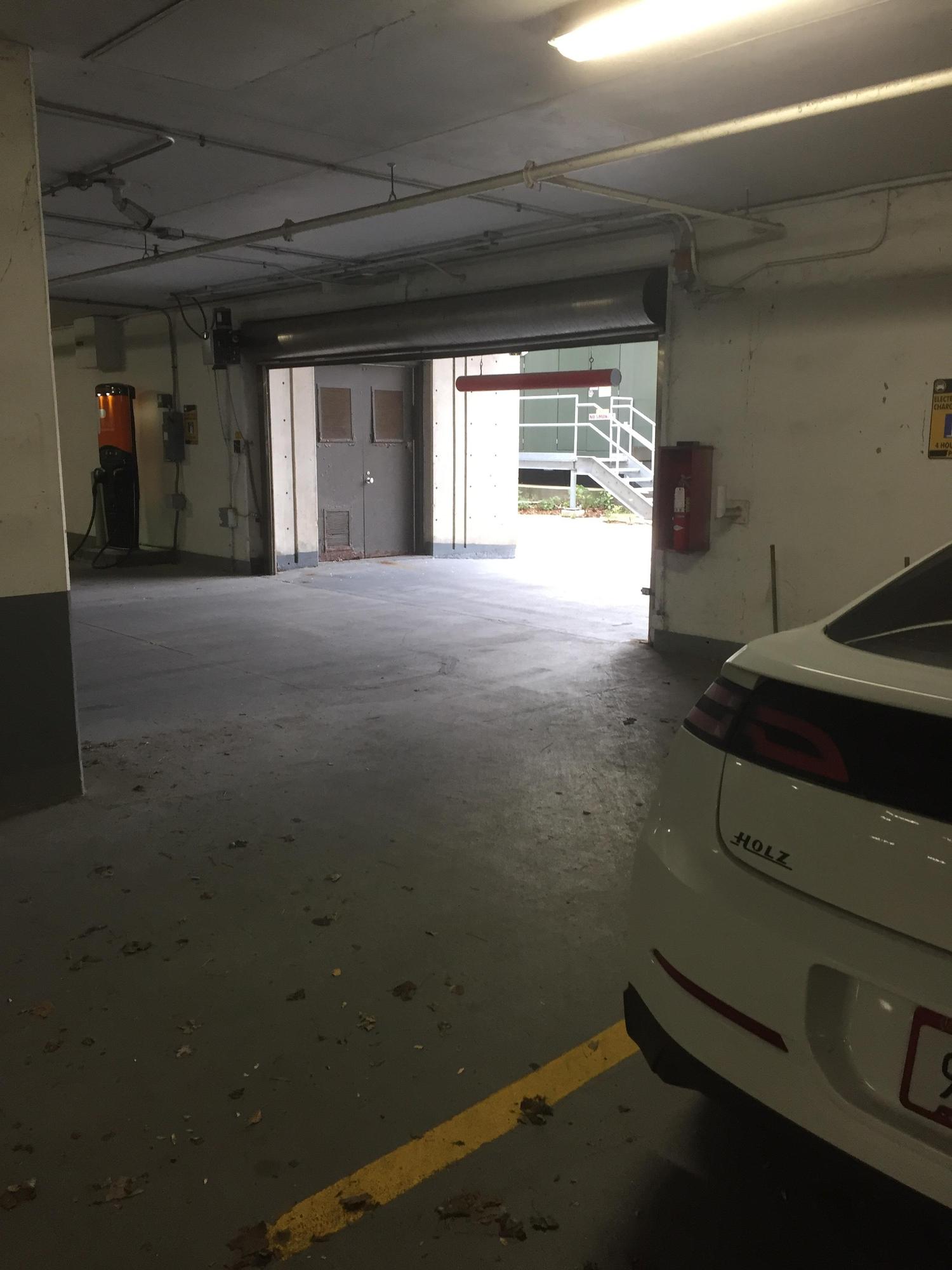 UWM - EMS Garage | Milwaukee, WI | EV Station