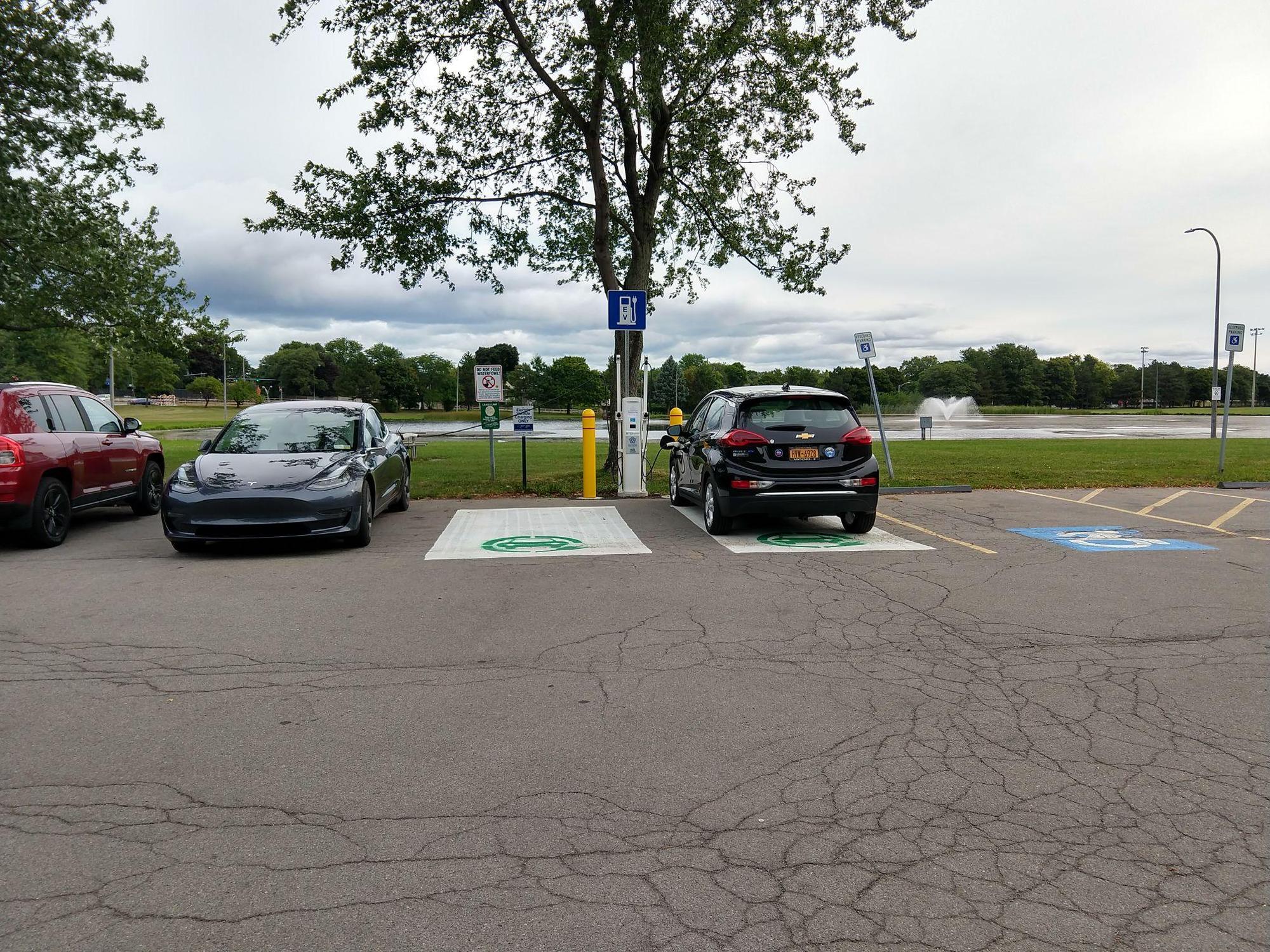 Cobbs Hill Park Lake Riley (1) | Rochester, NY | EV Station