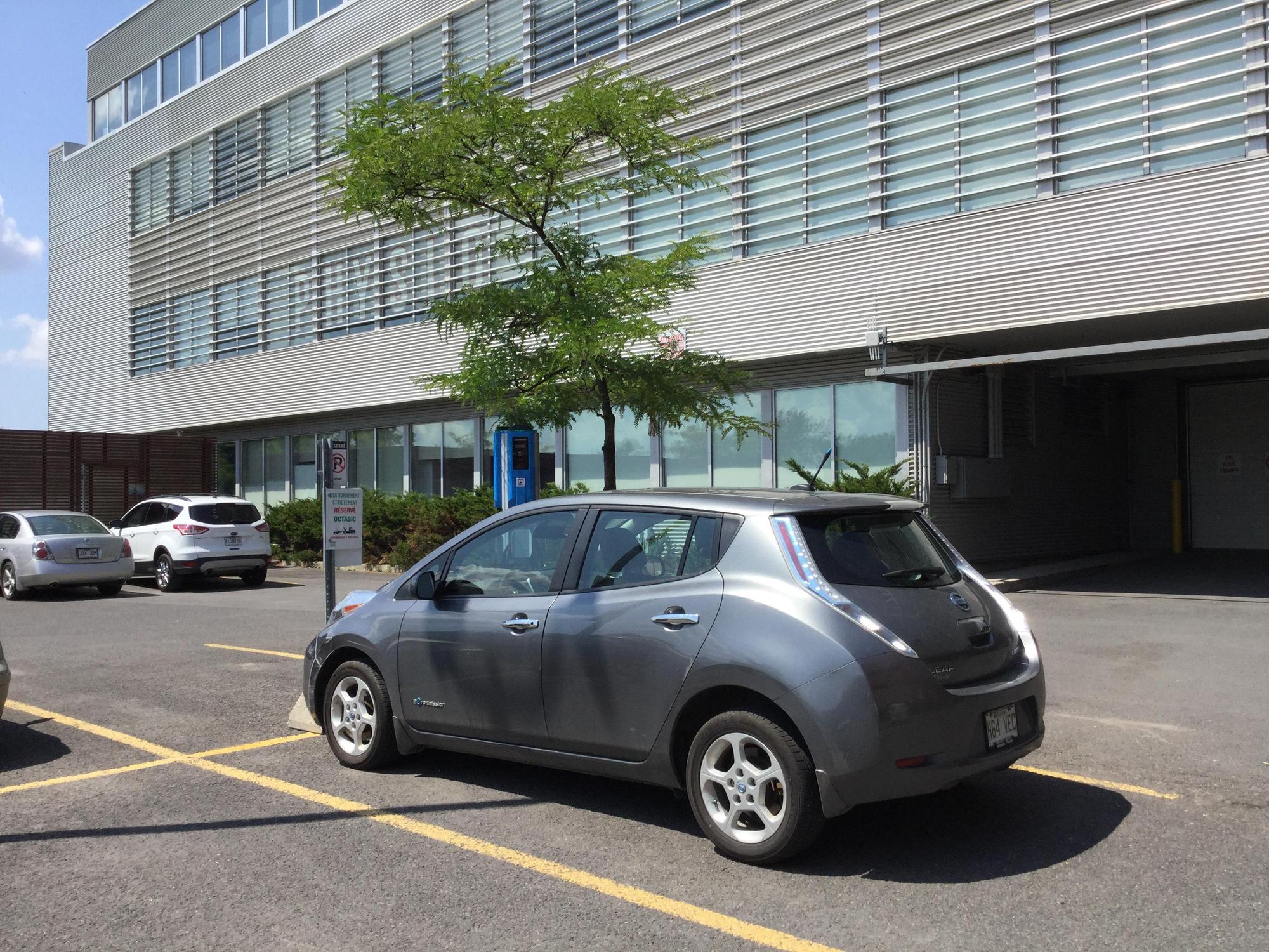 Clinique Médicale Angus | Montréal, QC | EV Station