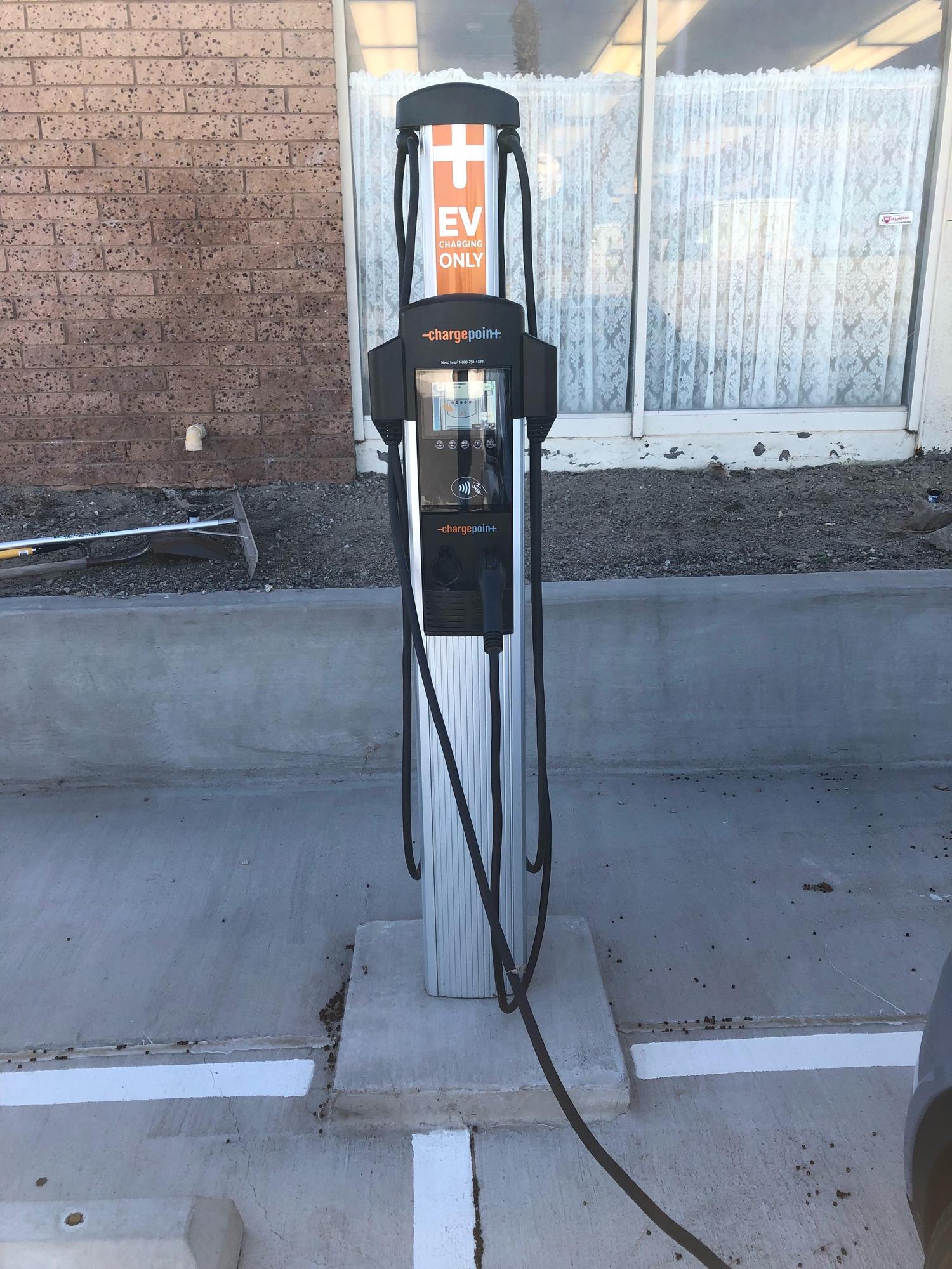 Lake Tamarisk Library | Desert Center, CA | EV Station