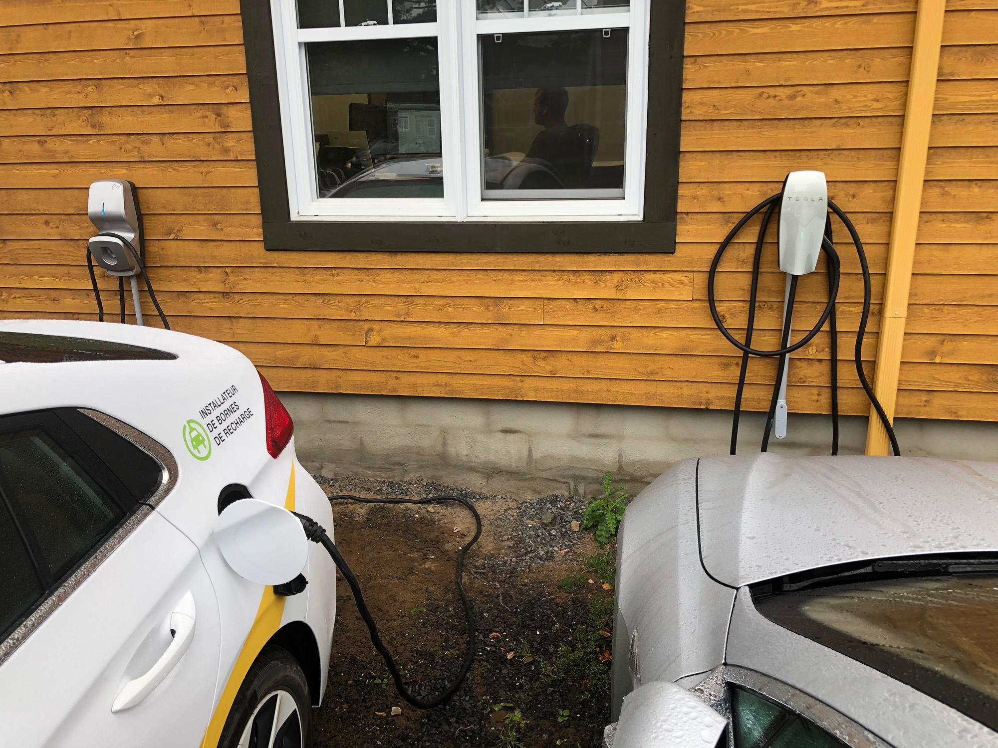 Fize électrique | Lévis, QC | EV Station