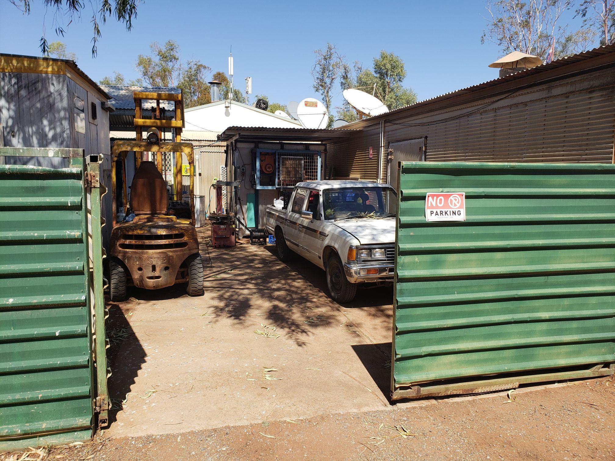 Stuarts Well Roadhouse and Caravan Park | Hugh, NT | EV Station