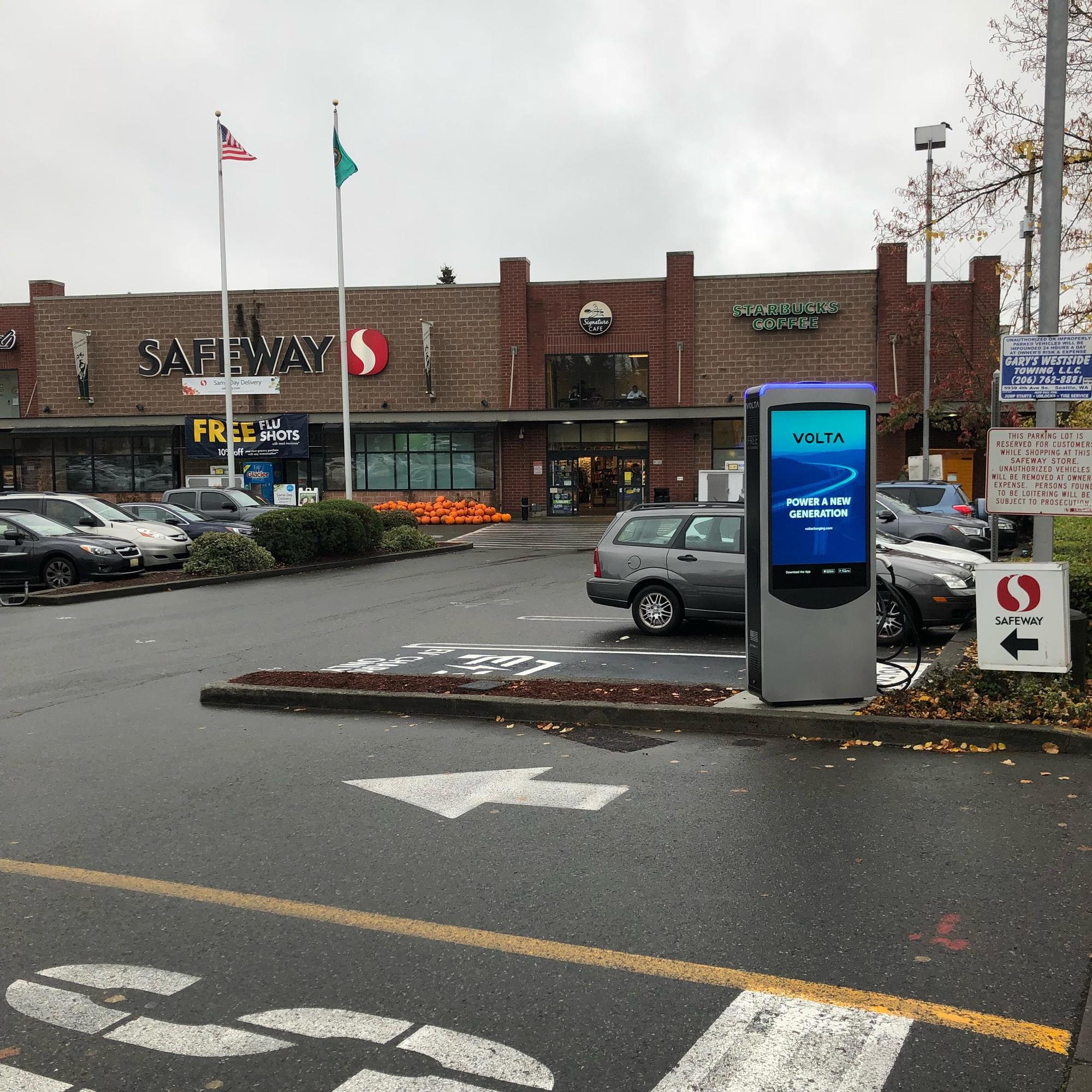 Safeway Roosevelt Way | Seattle, WA | EV Station