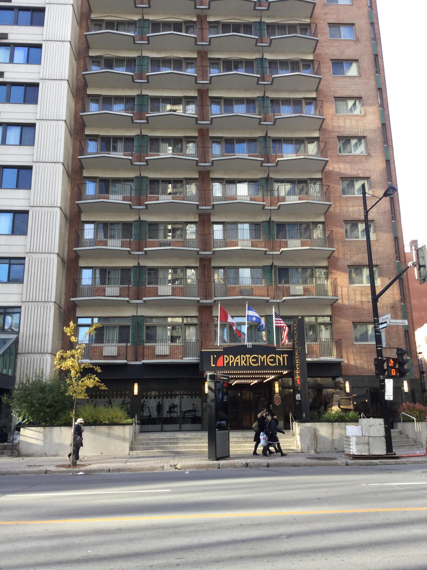 L'Appartement Hôtel | Montréal, QC | EV Station