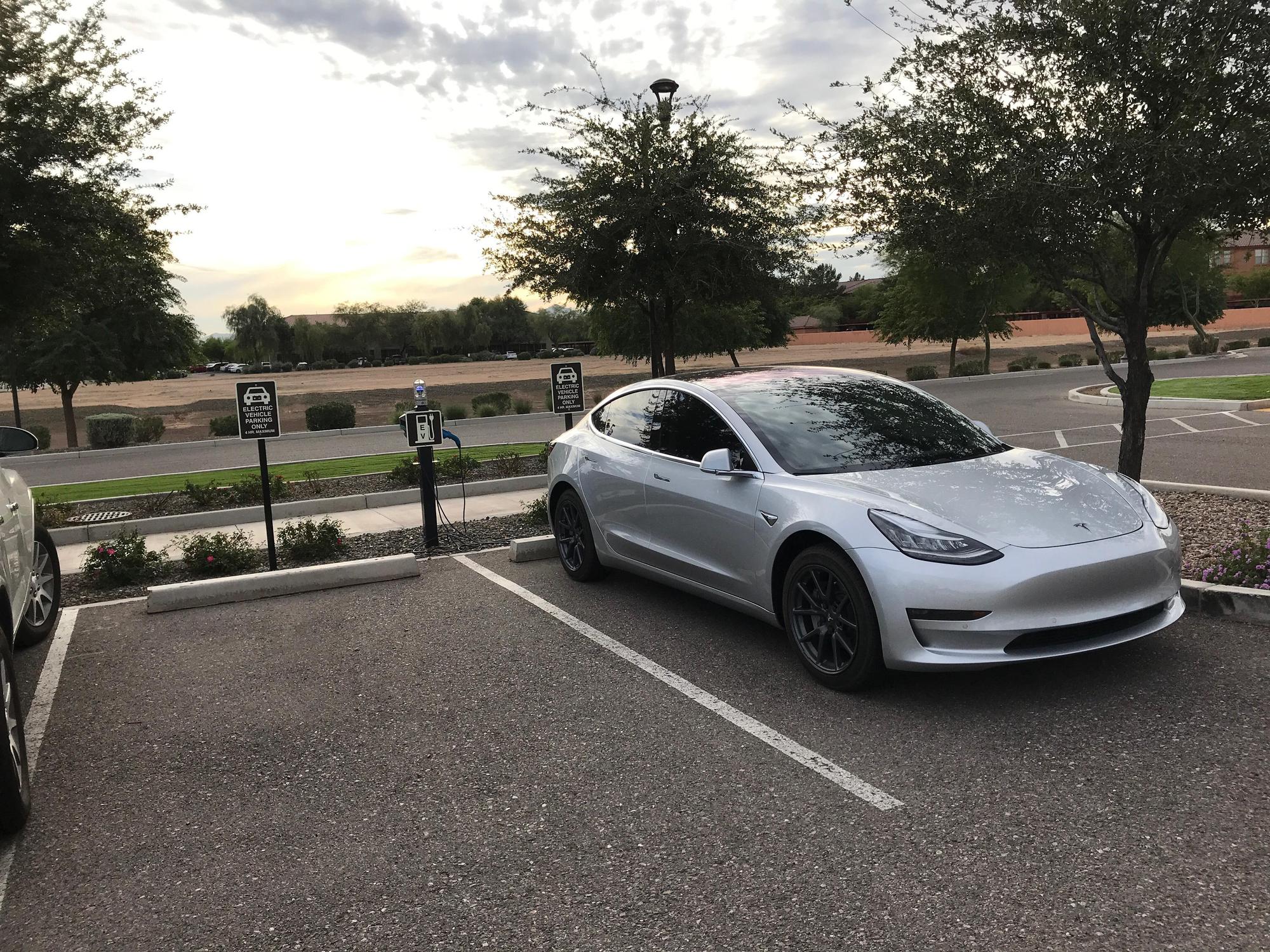The Colonnade | Surprise, AZ | EV Station