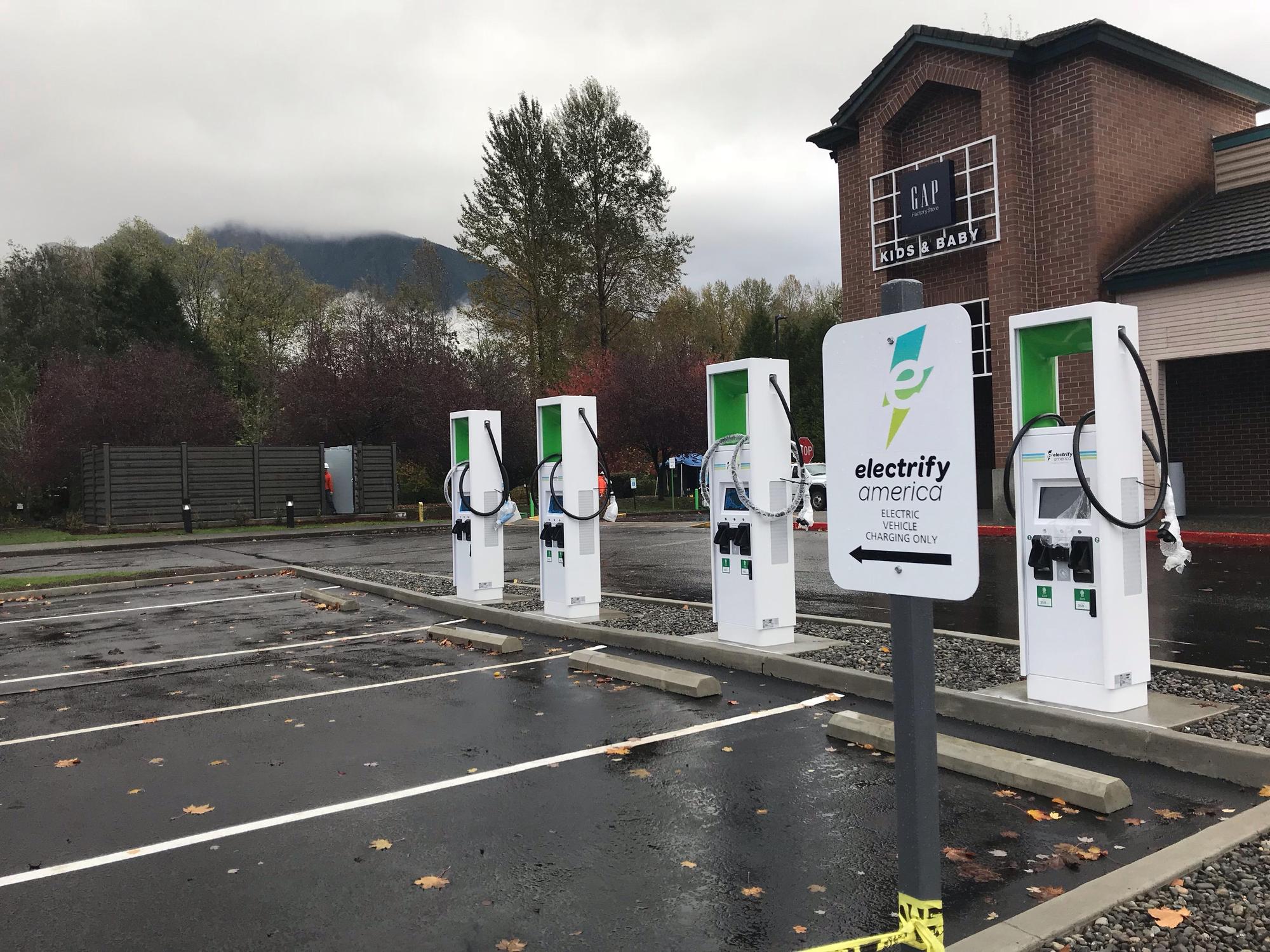 North Bend Premium Outlets - West | North Bend, WA | EV Station