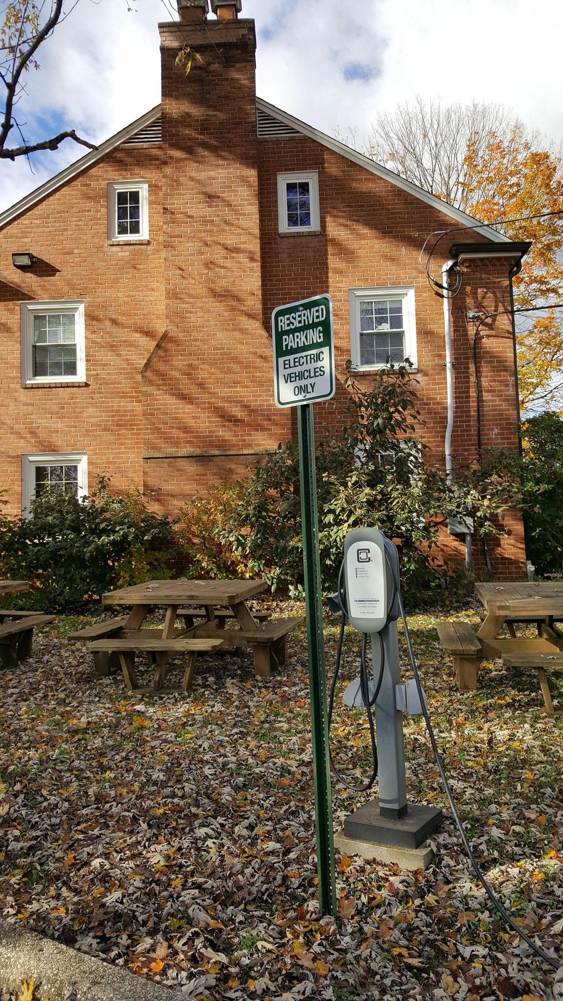 Sandy Spring Friends School | Ashton-Sandy Spring, MD | EV Station