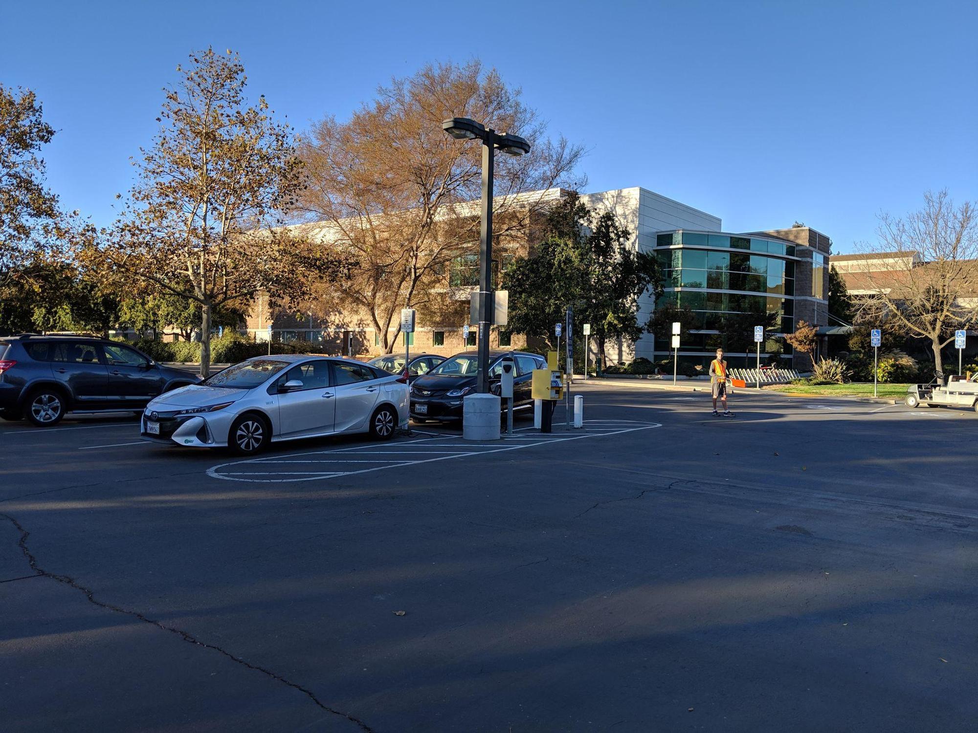 UC Davis - Parking Lot 55 | Davis, CA | EV Station