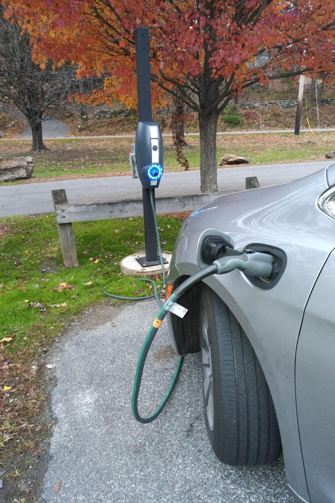 Gedney Park | Chappaqua, NY | EV Station