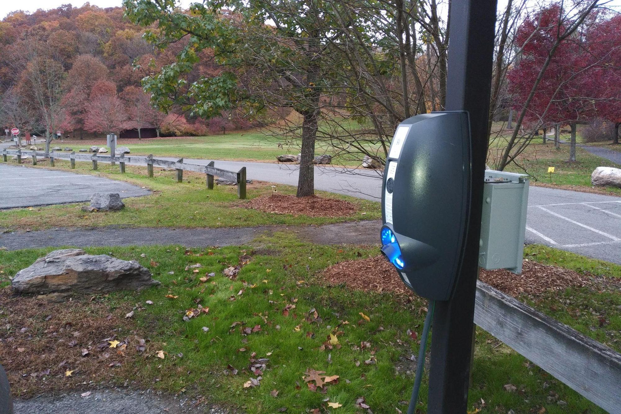 Gedney Park | Chappaqua, NY | EV Station