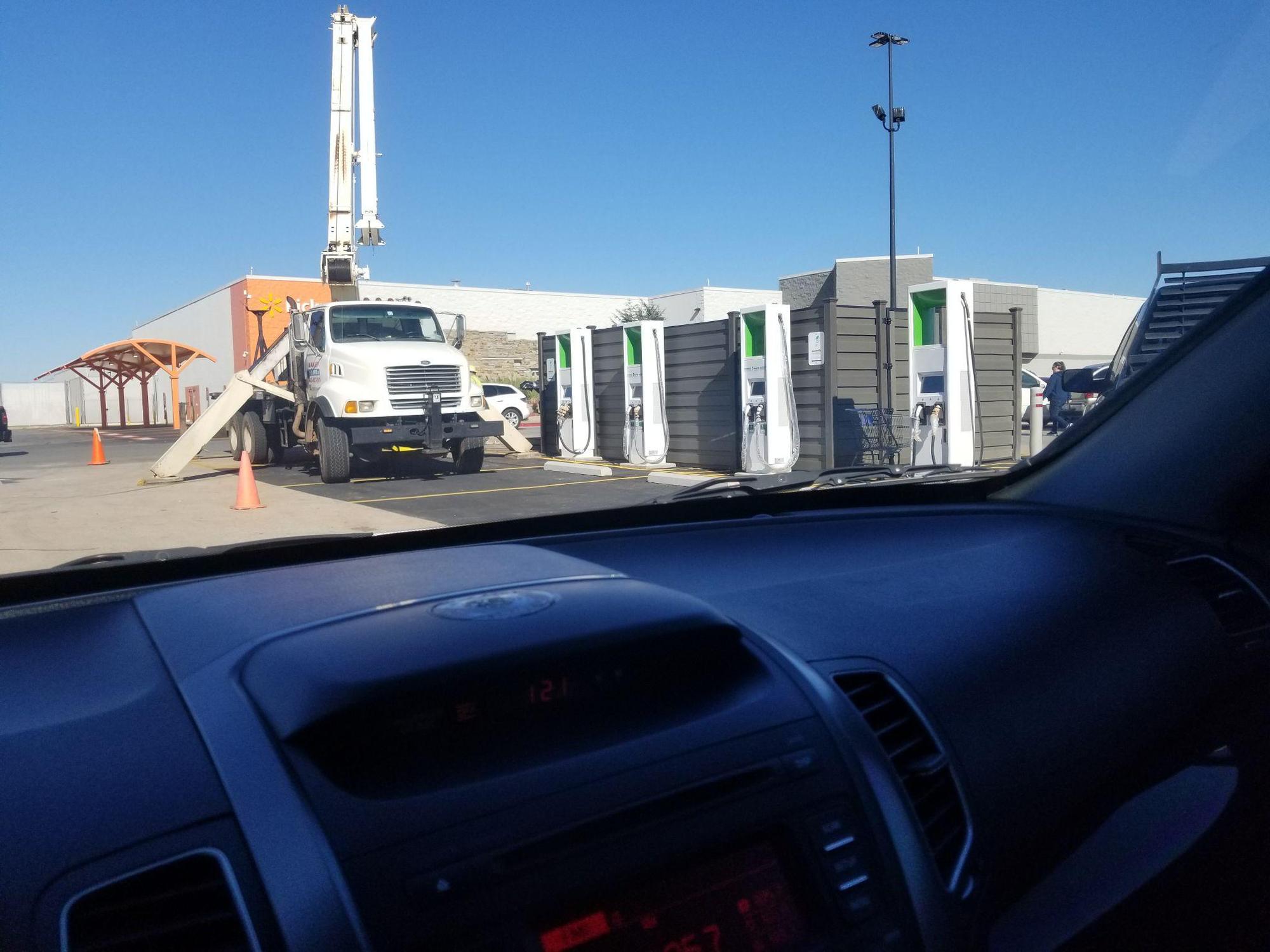 Walmart Supercenter | Moore, OK | EV Station