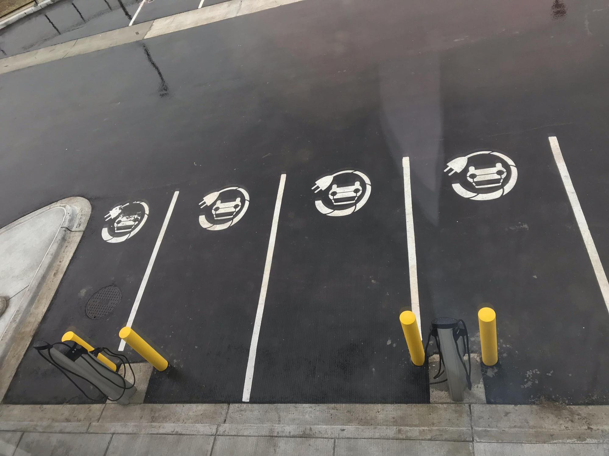 Edgewater Library | Edgewater, CO | EV Station