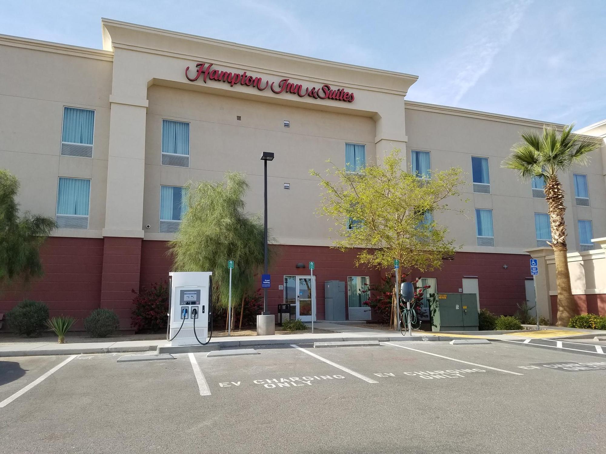 Hampton Inn & Suites Blythe | Blythe, CA | EV Station