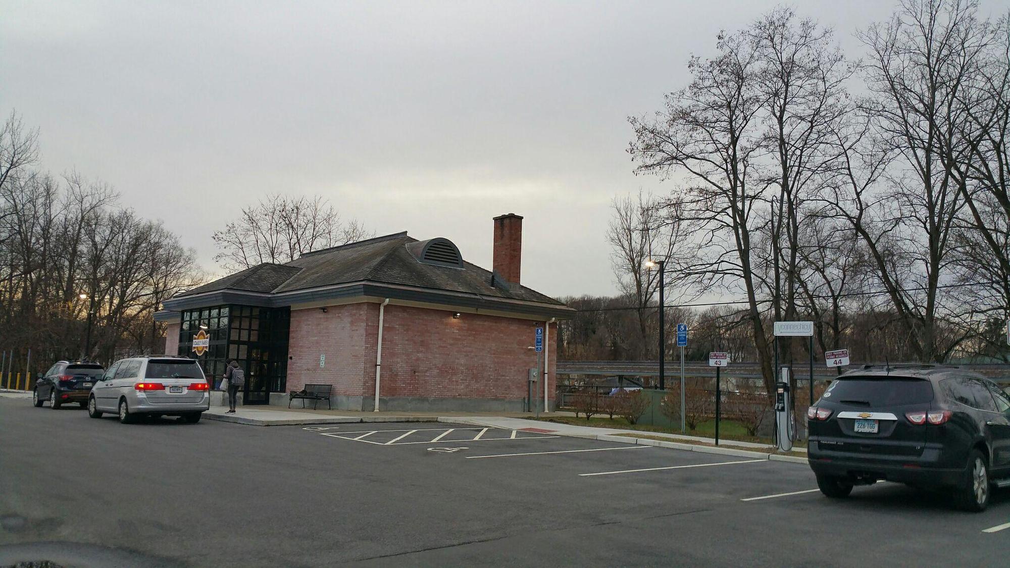 Bethel Railroad Station | Bethel, CT | EV Station