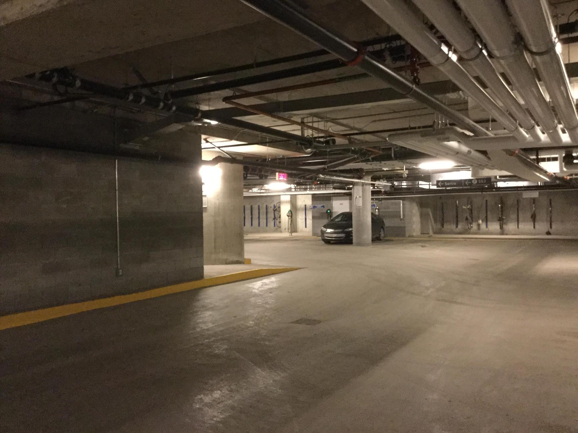 ÉTS - Pavillon E | Montréal, QC | EV Station