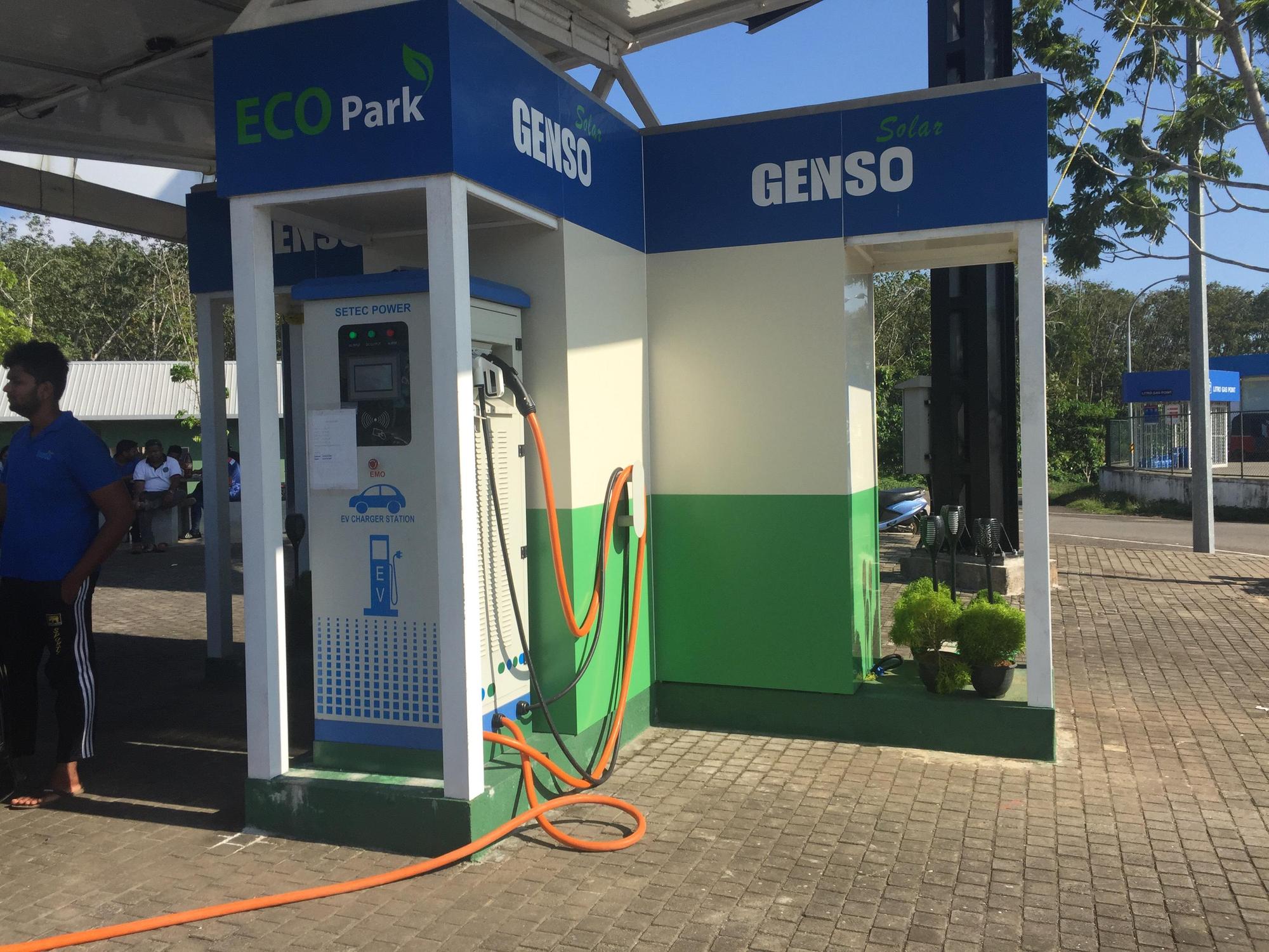 Southern Express Highway Service Area - East | Henpita, WP | EV Station