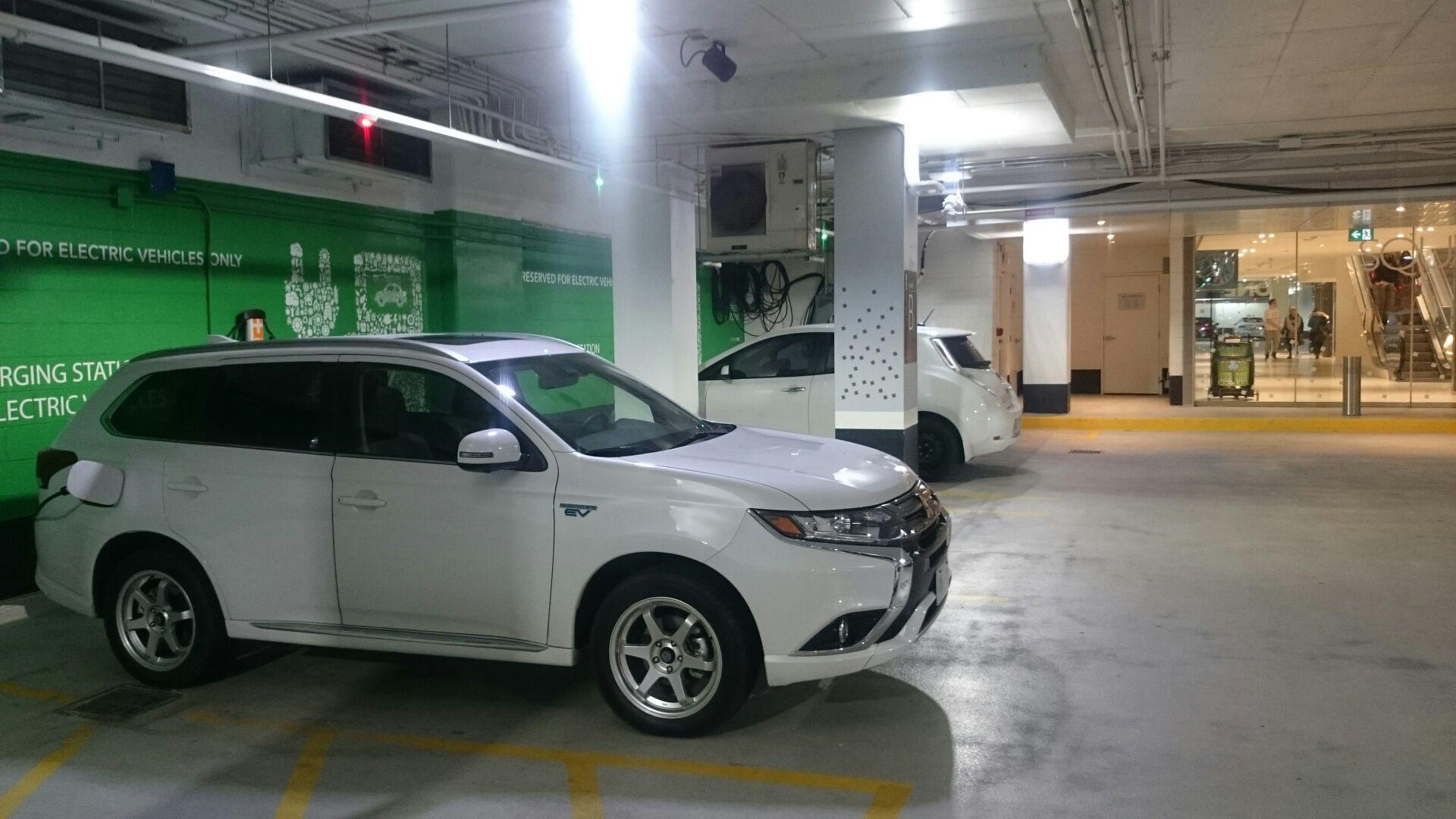 Square One Shopping Center - Underground Parking | Mississauga, ON | EV ...