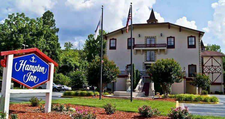 Hampton Inn | Helen, GA | EV Station