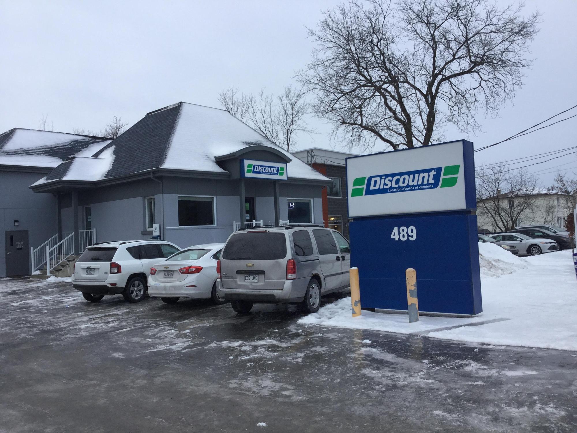 Discount Location d'autos et camions | Blainville, QC | EV Station
