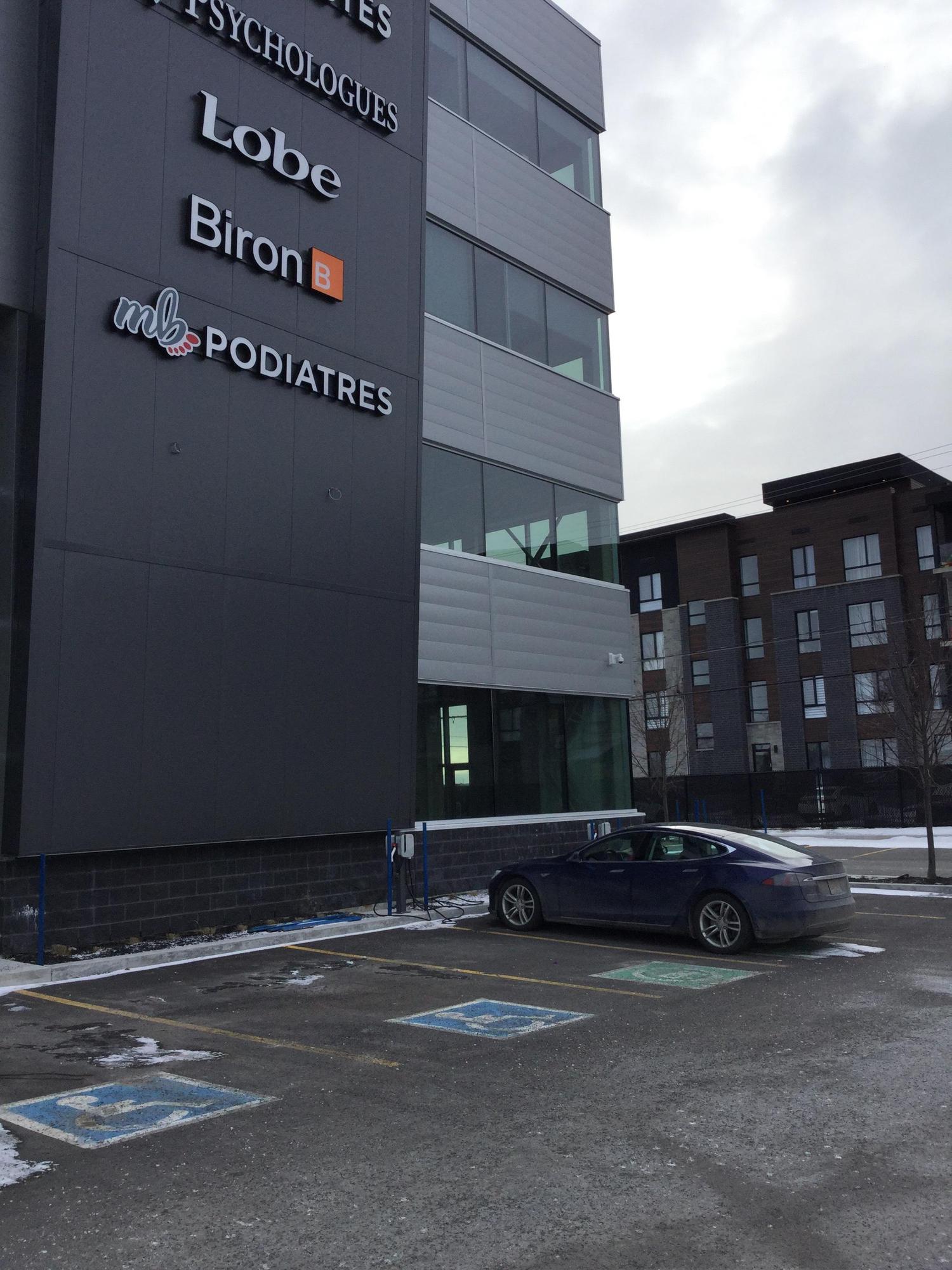 Complexe Médical Cité Mirabel | Mirabel, QC | EV Station