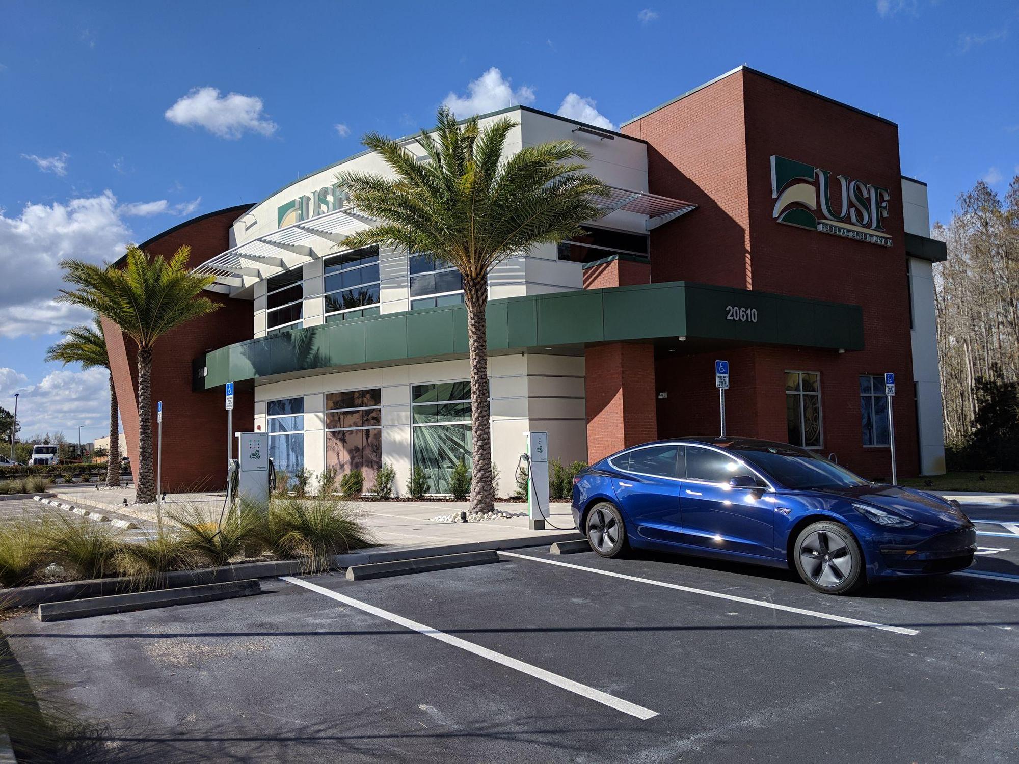USF Federal Credit Union | Tampa, FL | EV Station