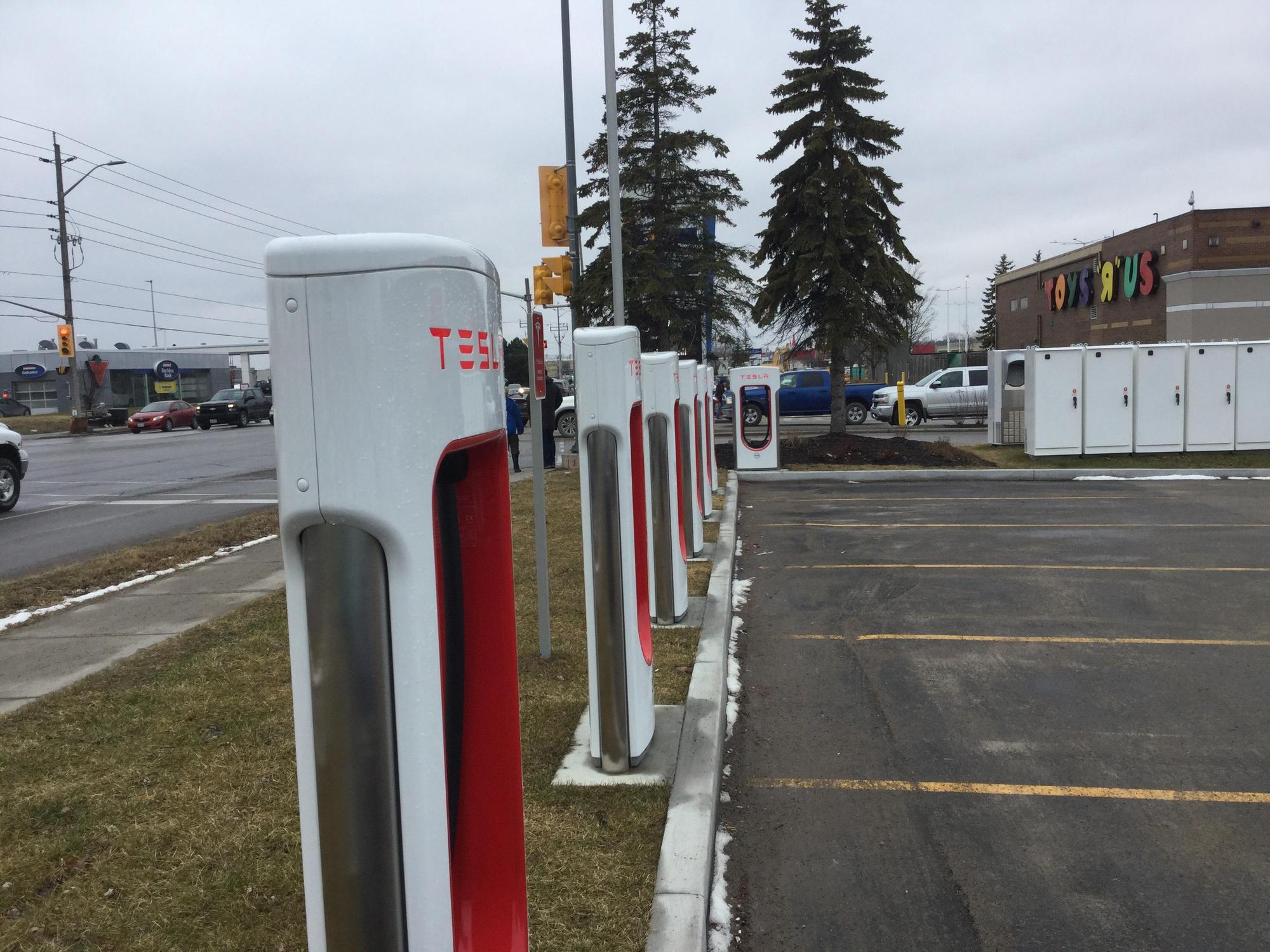 Quinte Mall | Belleville, ON | EV Station