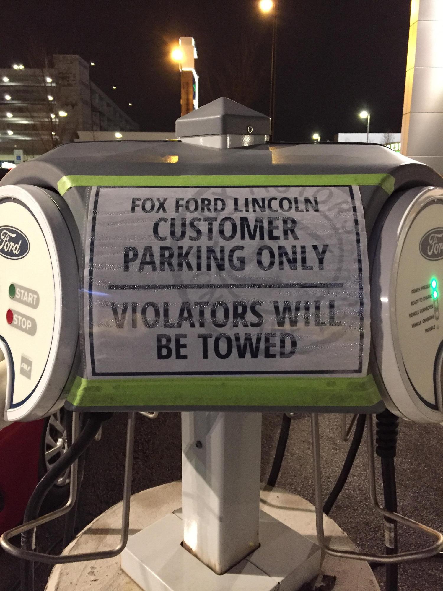 Fox Ford | Chicago, IL | EV Station