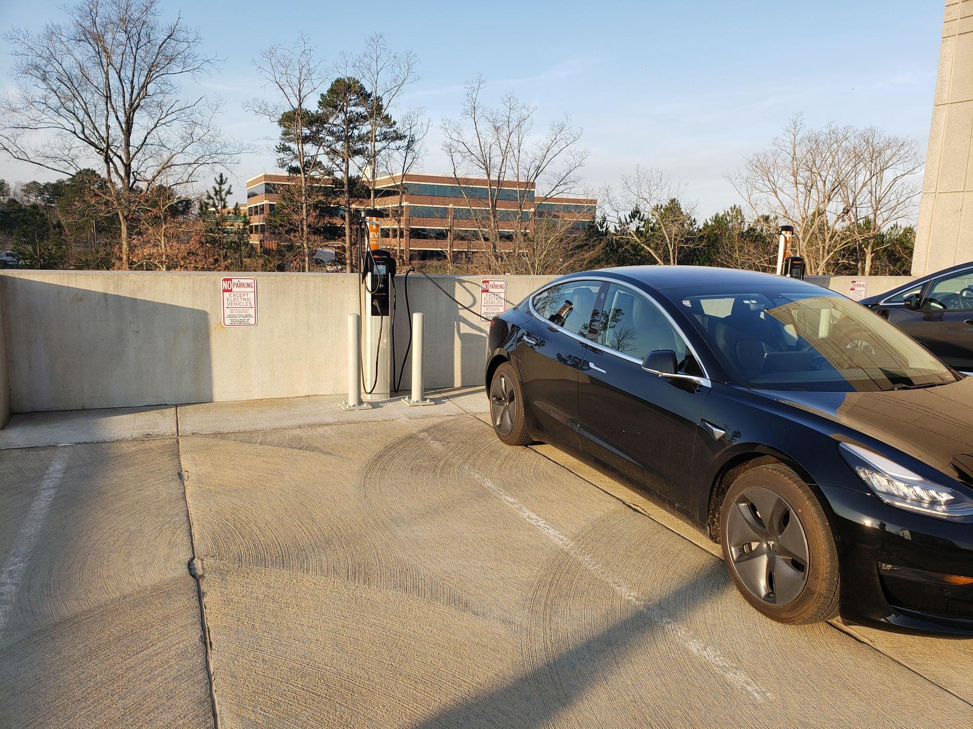 MetLife - Met 1 Parking | Cary, NC | EV Station