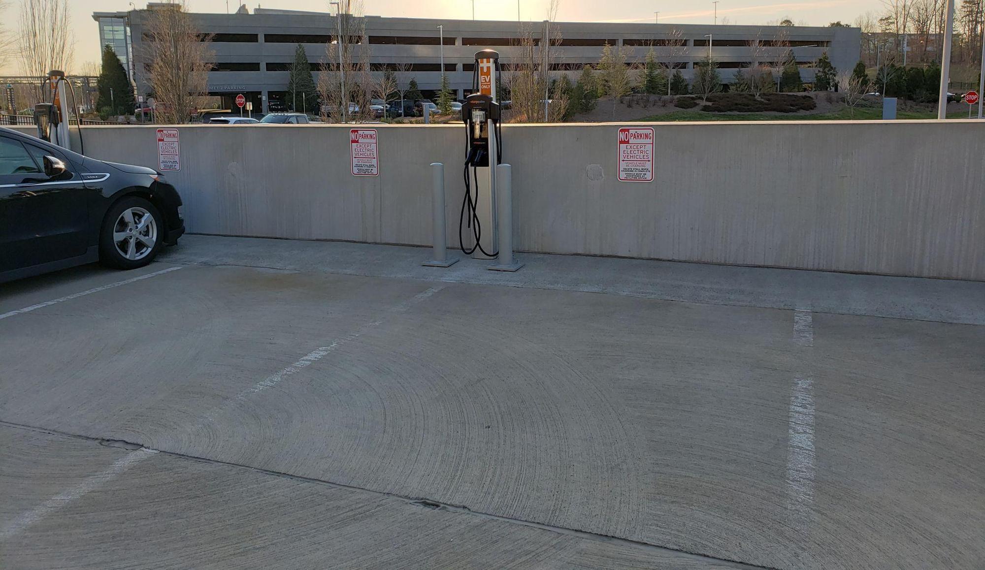 MetLife - Met 1 Parking | Cary, NC | EV Station