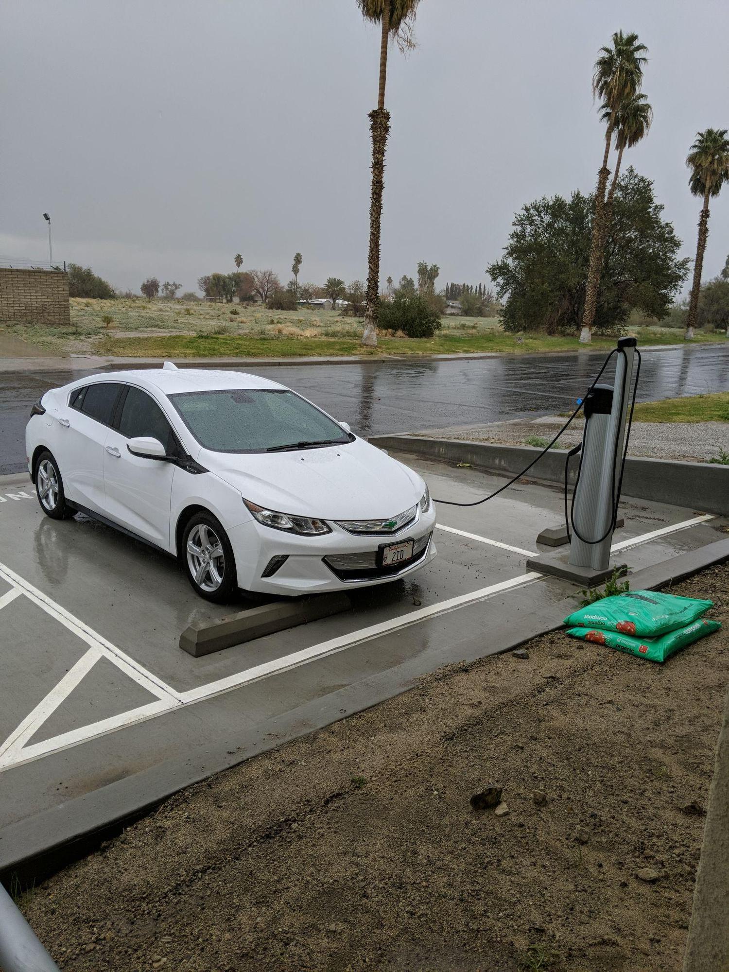 Lake Tamarisk Library | Desert Center, CA | EV Station