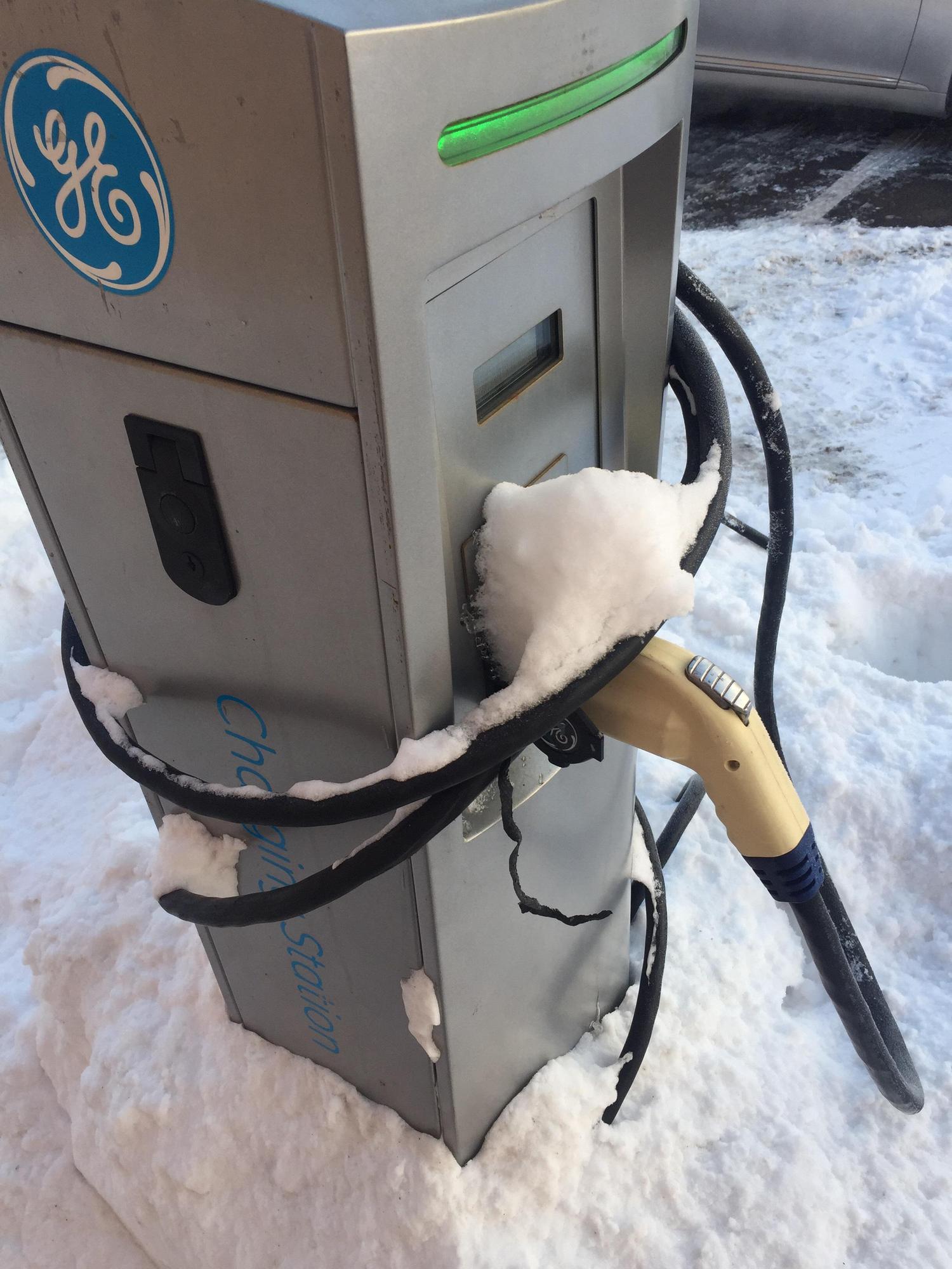 Goodwill | Maple Grove, MN | EV Station