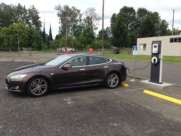 Jackson Armory - Oregon National Guard | Portland, OR | EV Station