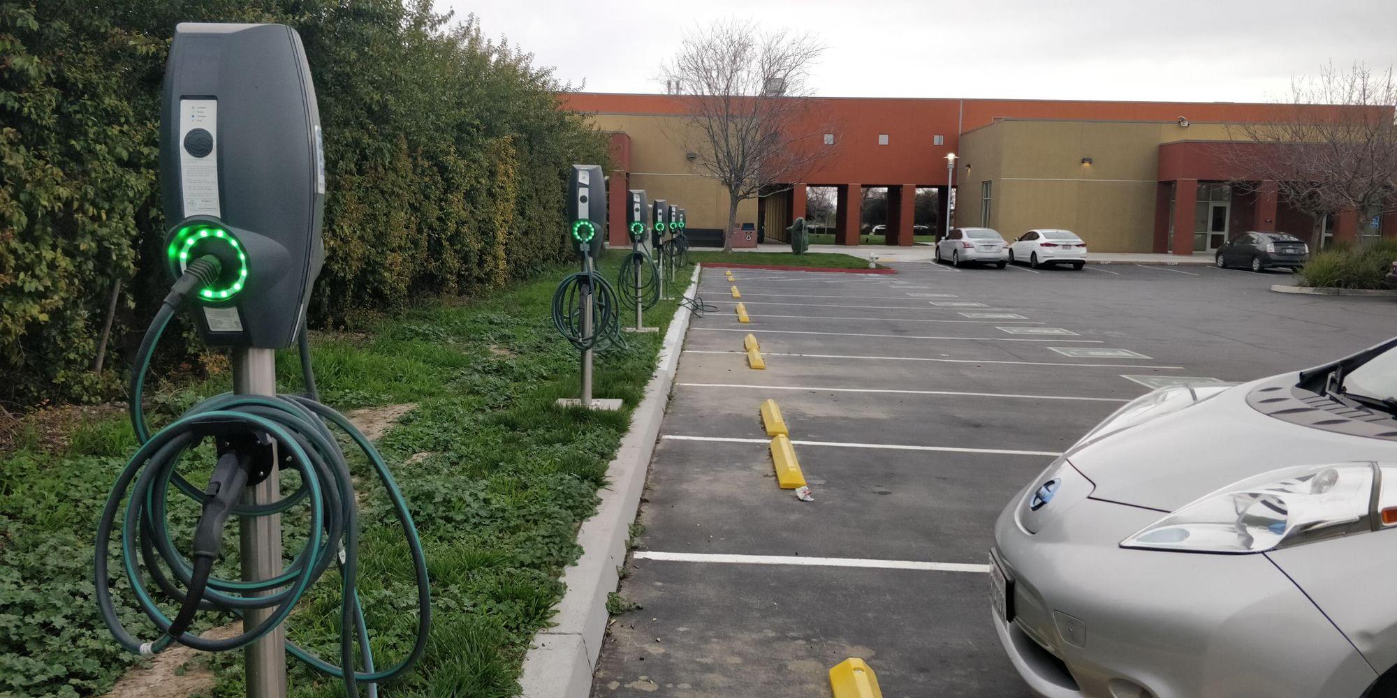 Merced College - Parking Lot B | Los Banos, CA | EV Station
