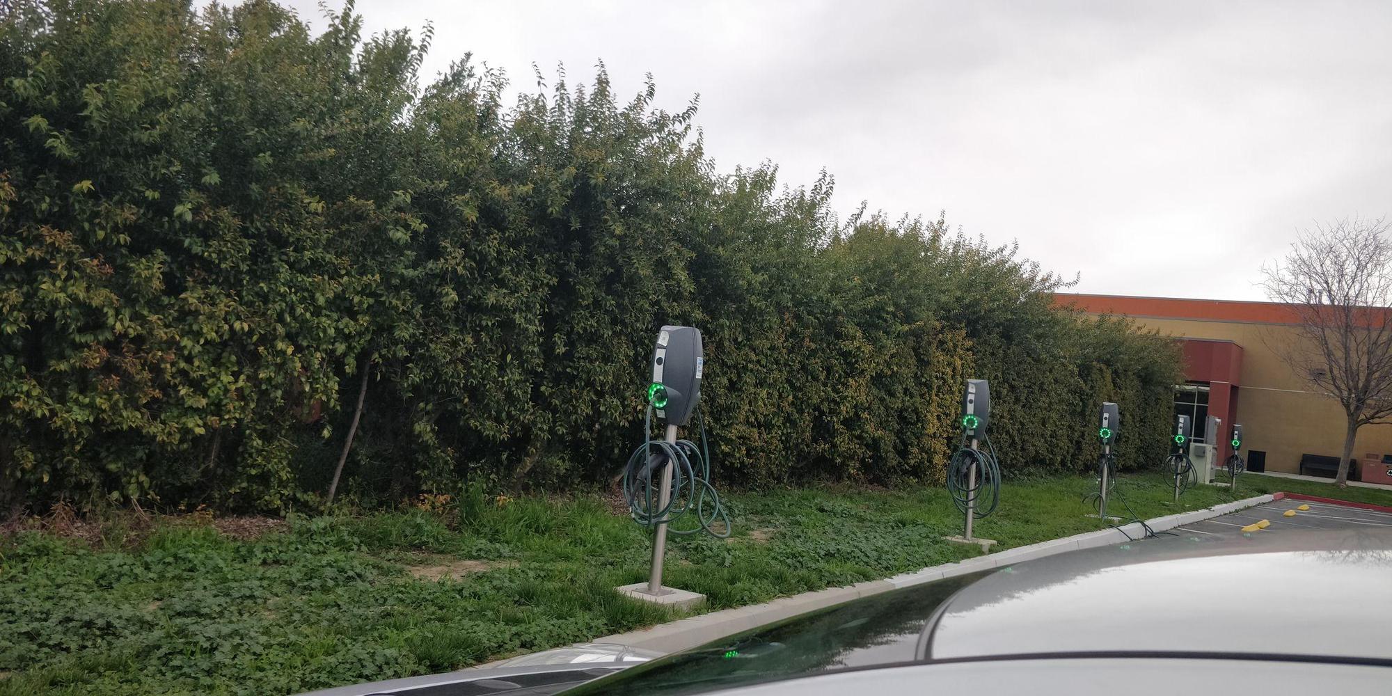 Merced College - Parking Lot B | Los Banos, CA | EV Station