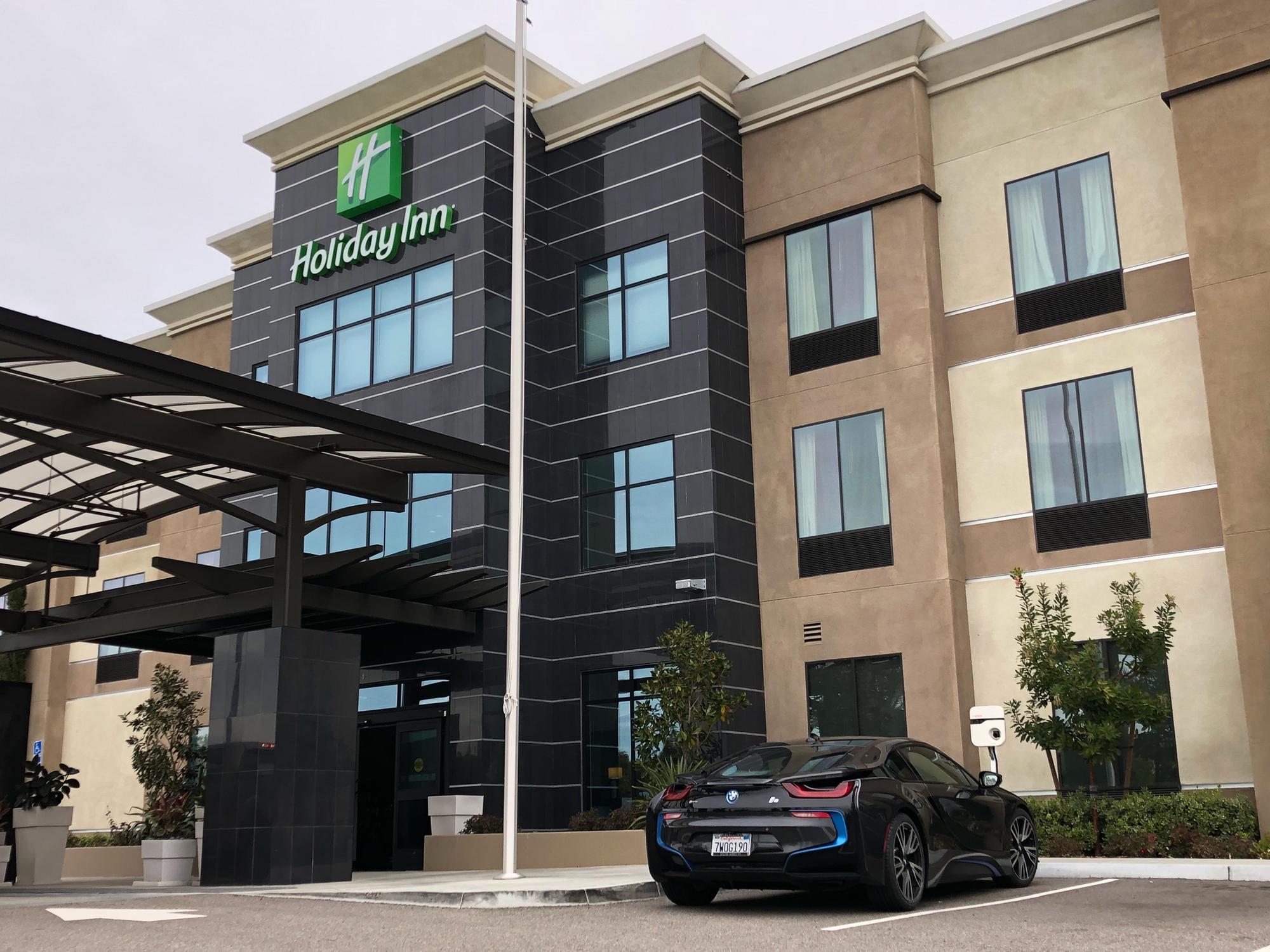 Holiday Inn | Carlsbad, CA | EV Station