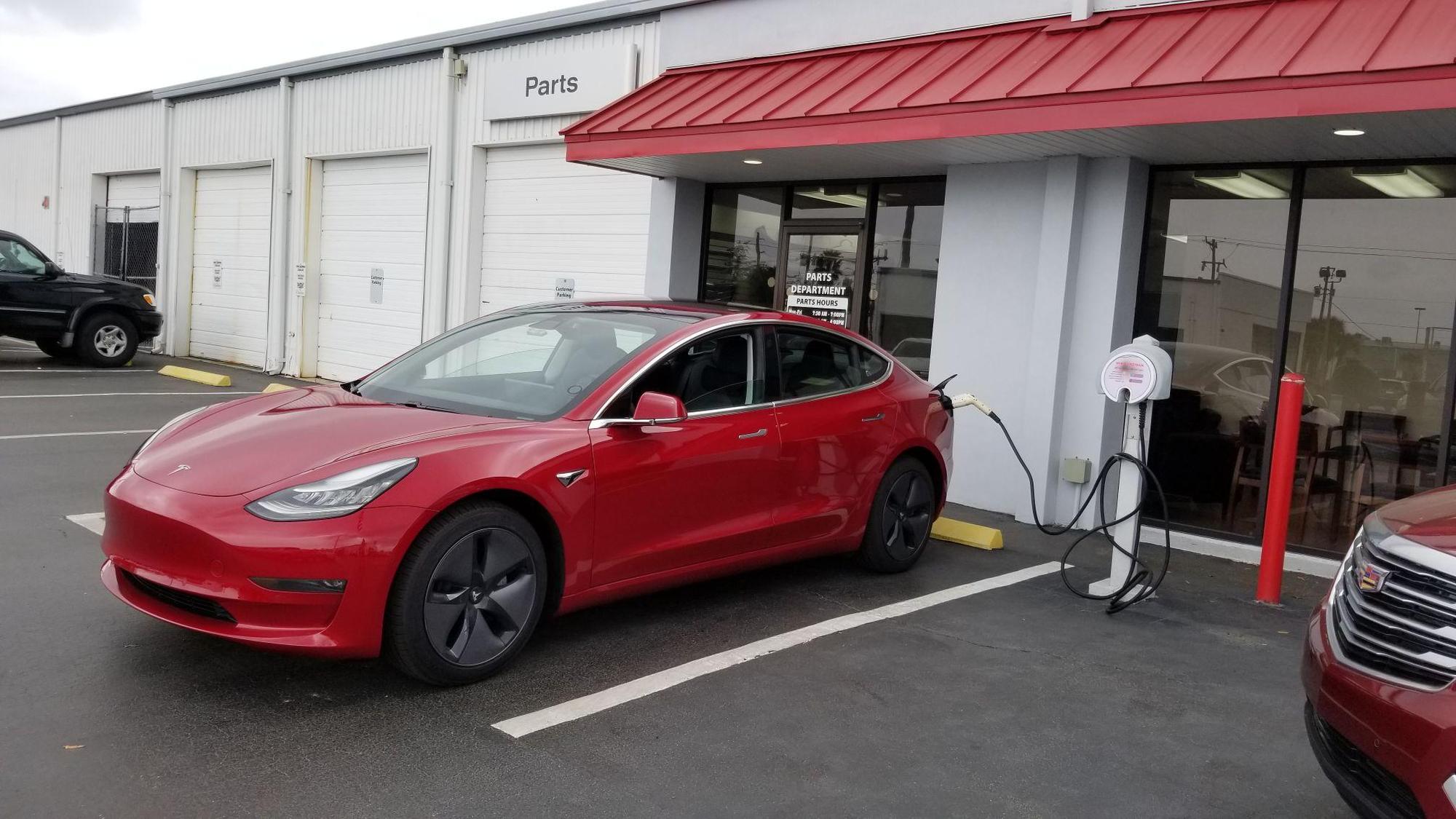 Mike Erdman Collision | Cocoa, FL | EV Station