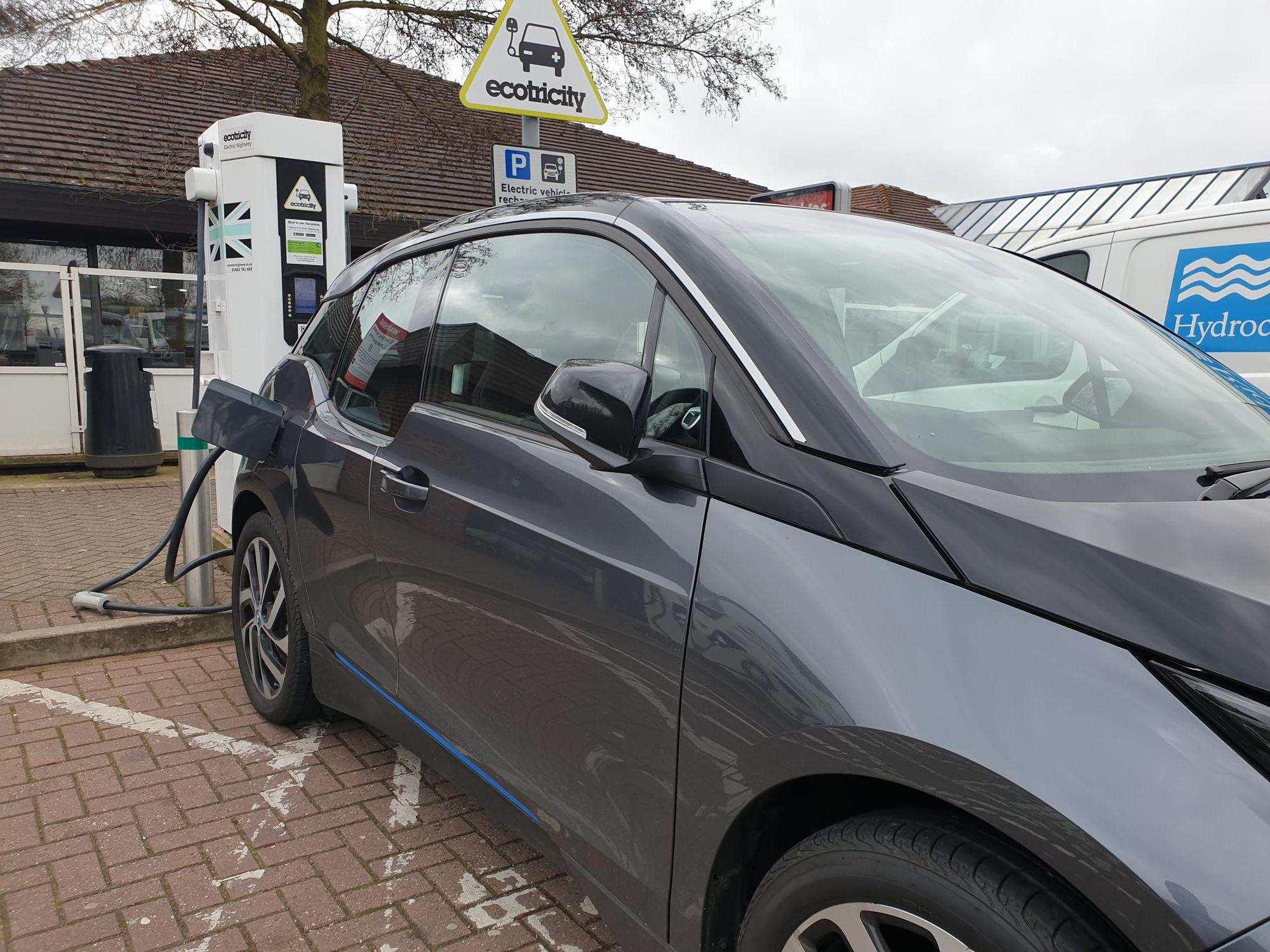 Warwick Northbound Services M40 (2) | Welcome Break Services, M40 ...