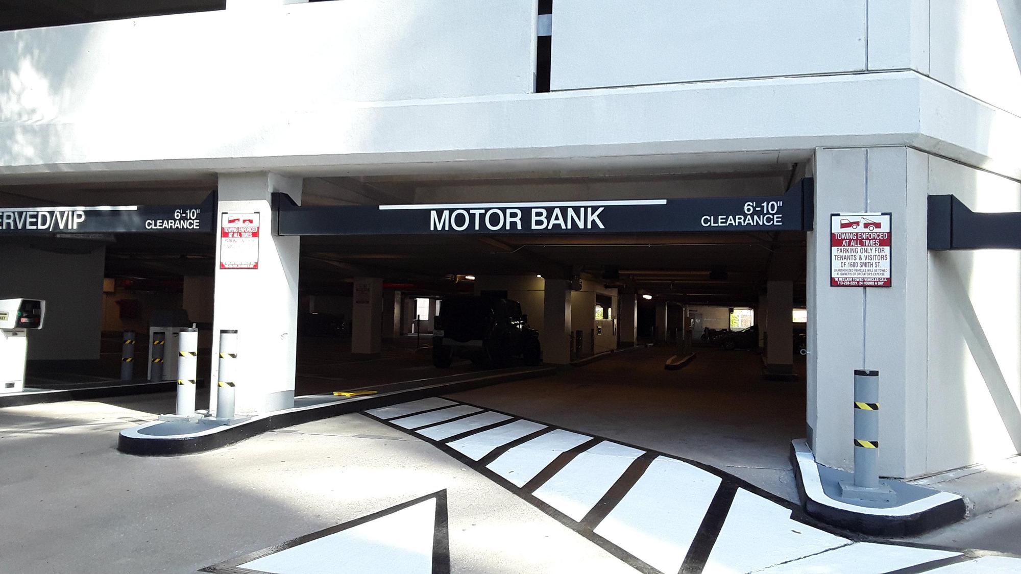 1600 Smith Garage | Houston, TX | EV Station