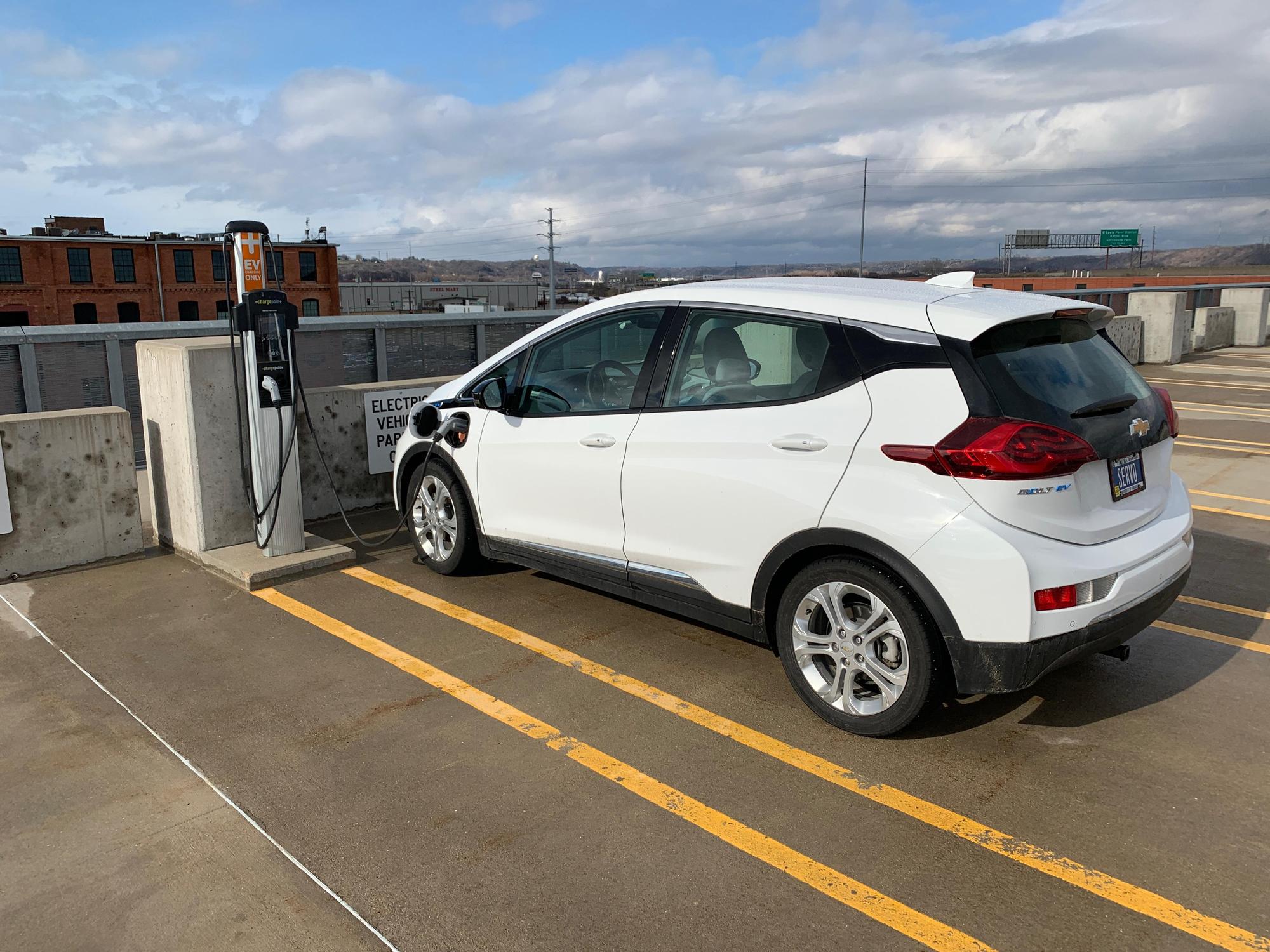 Intermodal Parking Ramp | Dubuque, IA | EV Station