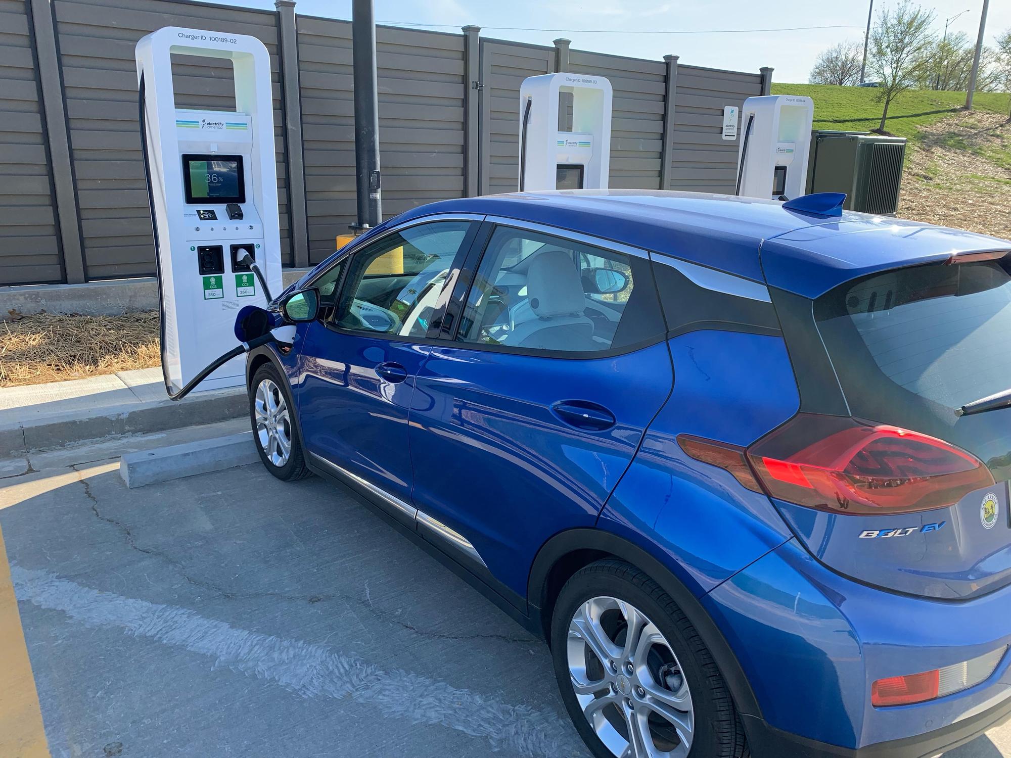 Walmart Supercenter | Boonville, MO | EV Station