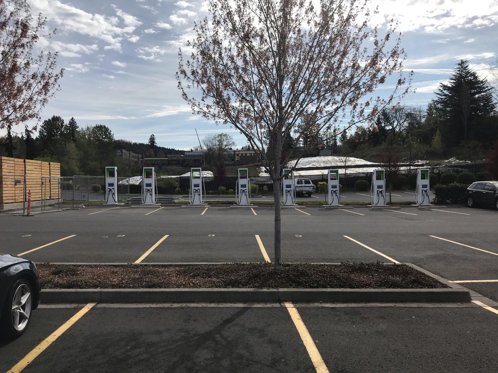 Walmart Supercenter | Tigard, OR | EV Station